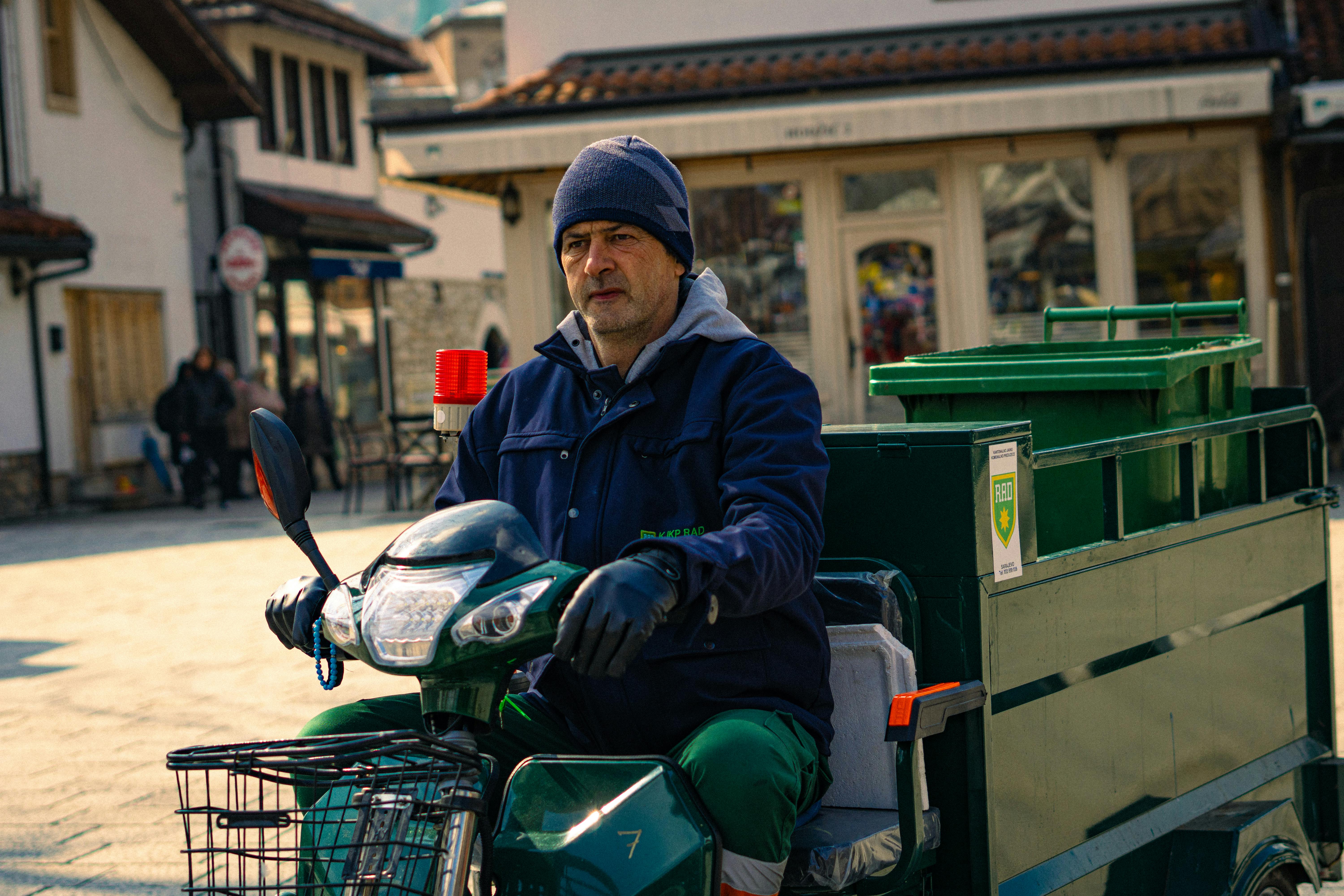 Dustbin Man Photos, Download The BEST Free Dustbin Man Stock Photos ...