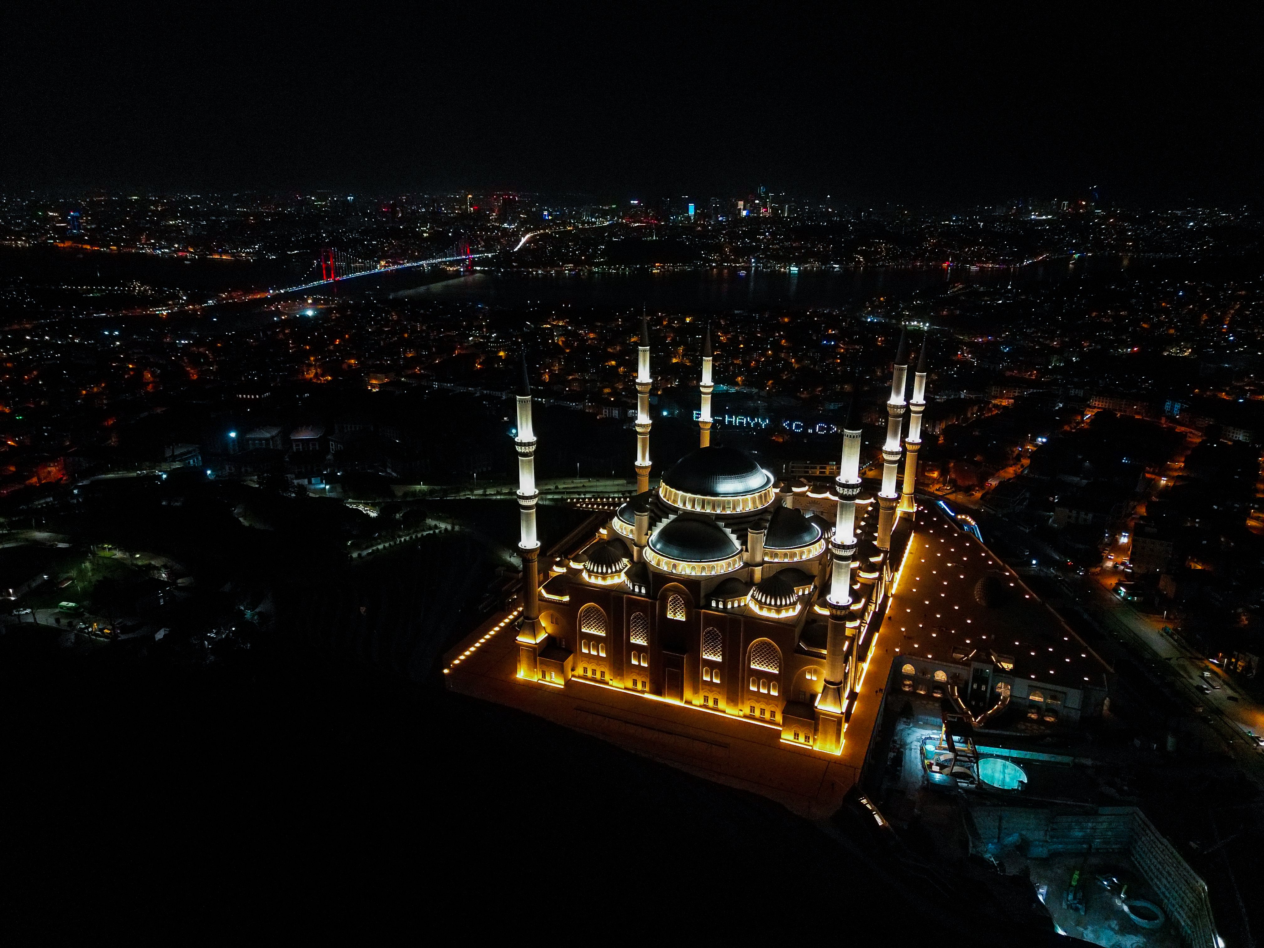 Grand Camlica Mosque at Night in Istanbul In Turkey · Free Stock Photo