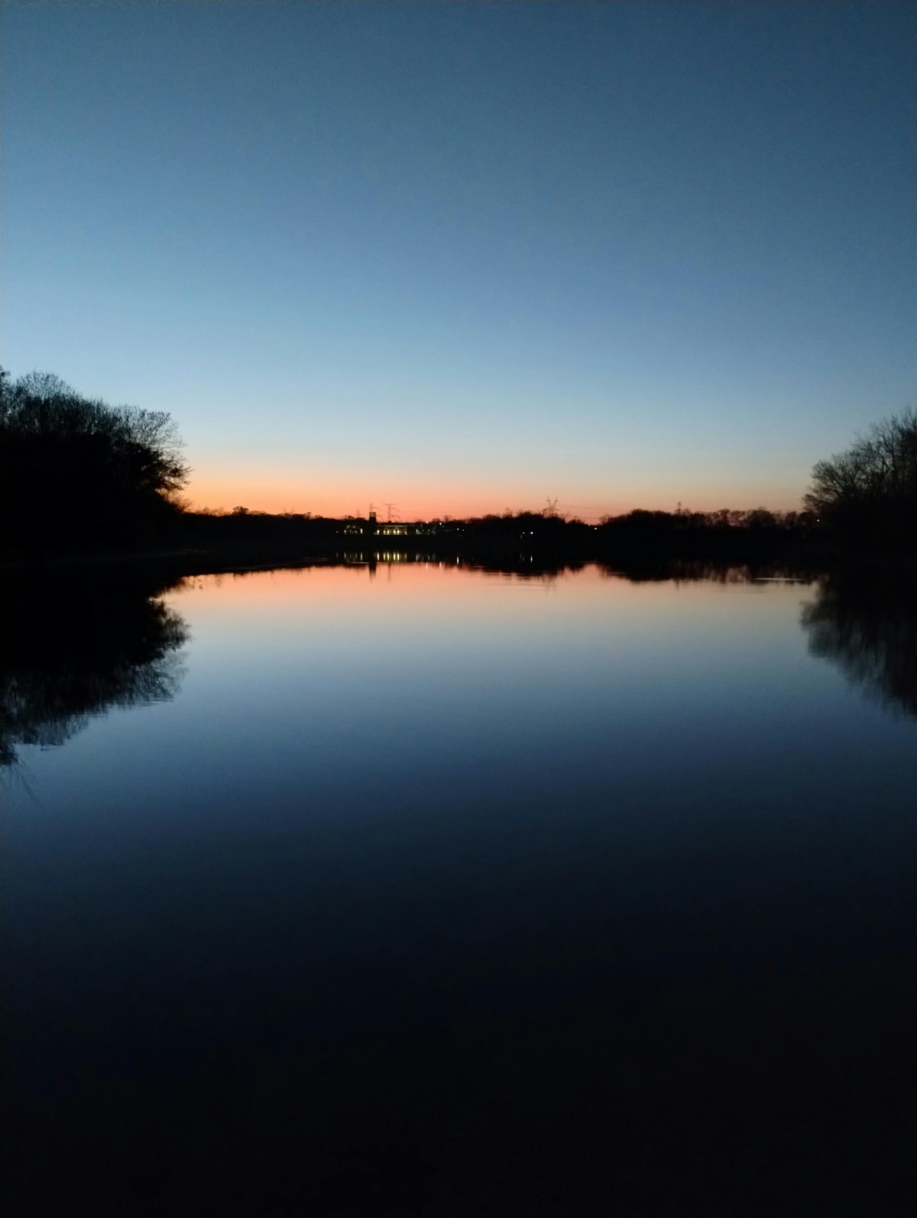 Lake During Sunset · Free Stock Photo