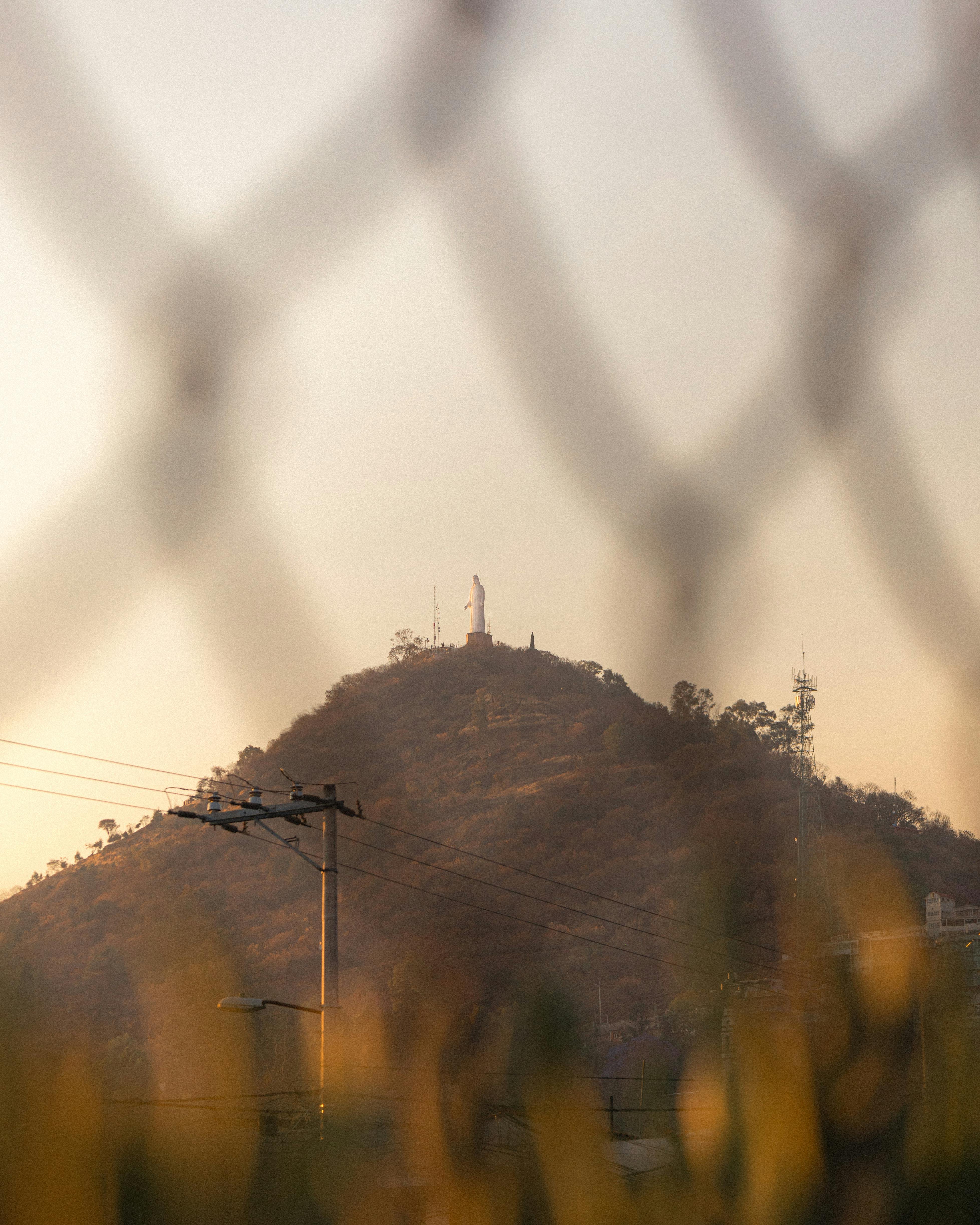 Hill Seen by the Fence · Free Stock Photo