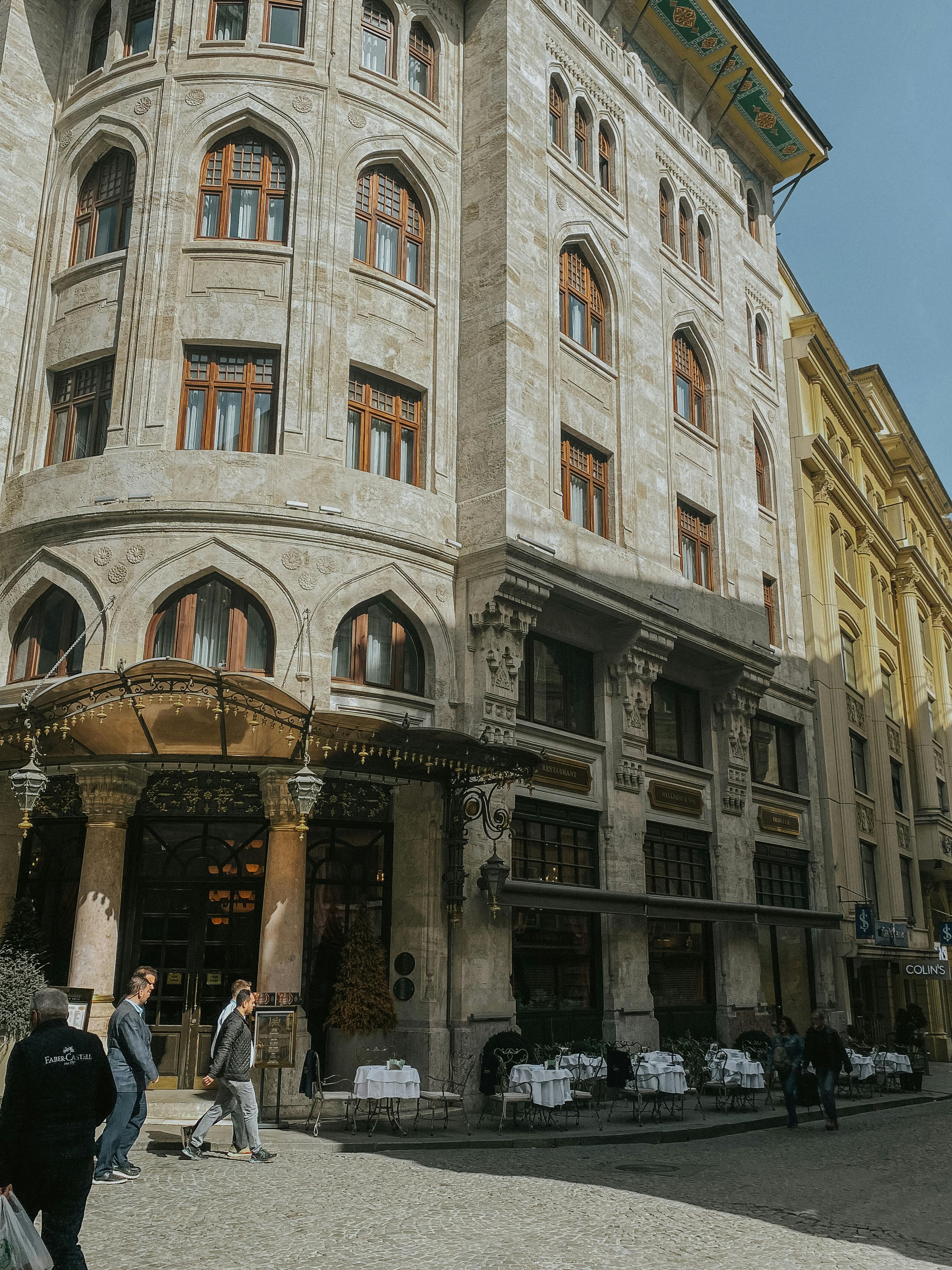 5 Vakif Han Building in Istanbul · Free Stock Photo