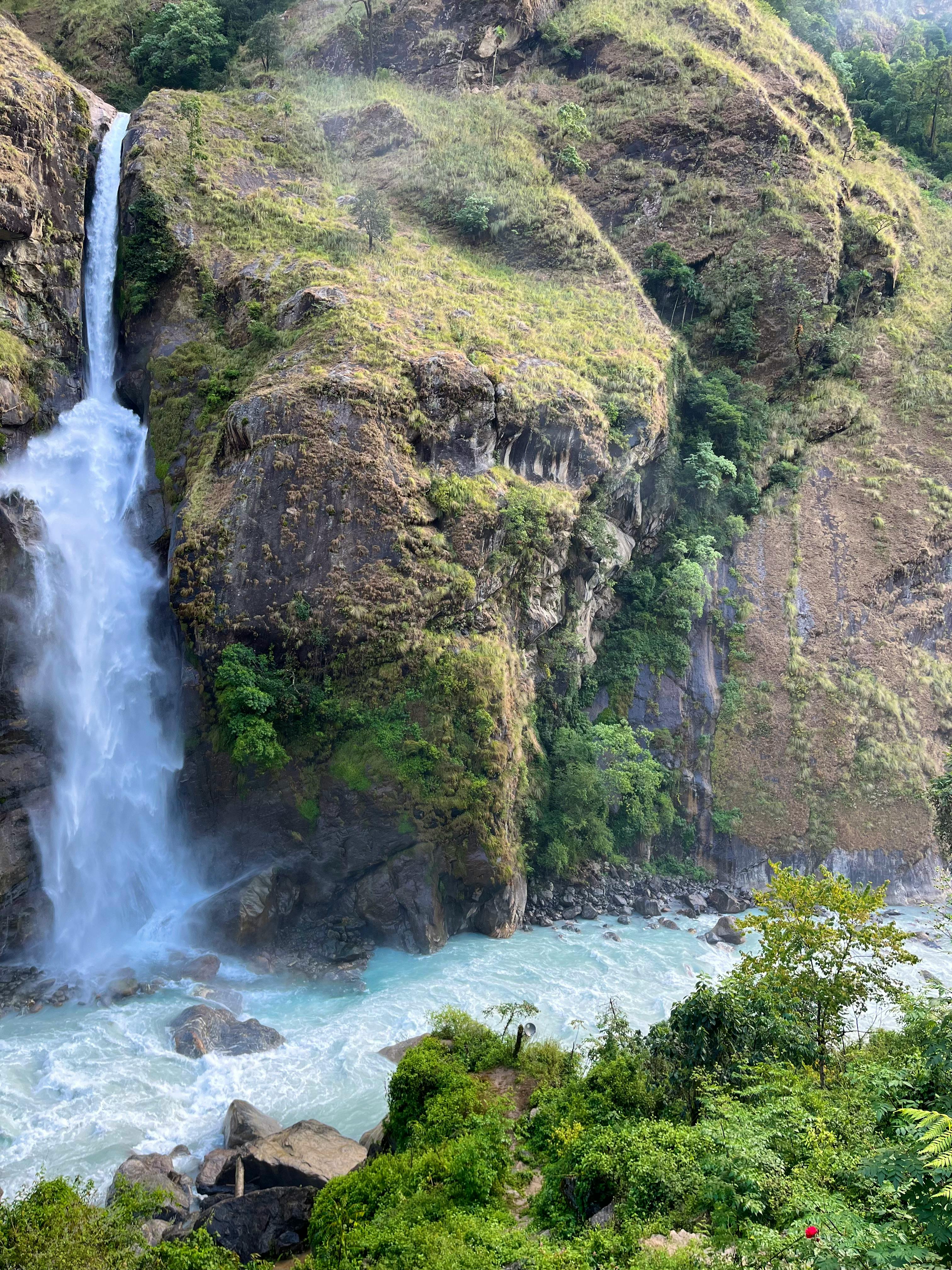 Chamche Waterfall in Nepal · Free Stock Photo