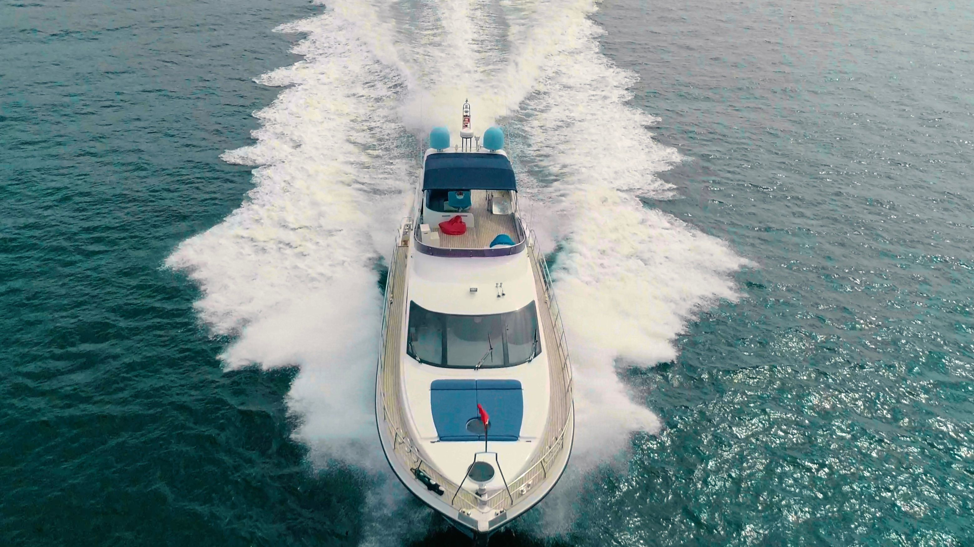 Yacht on a Sea · Free Stock Photo