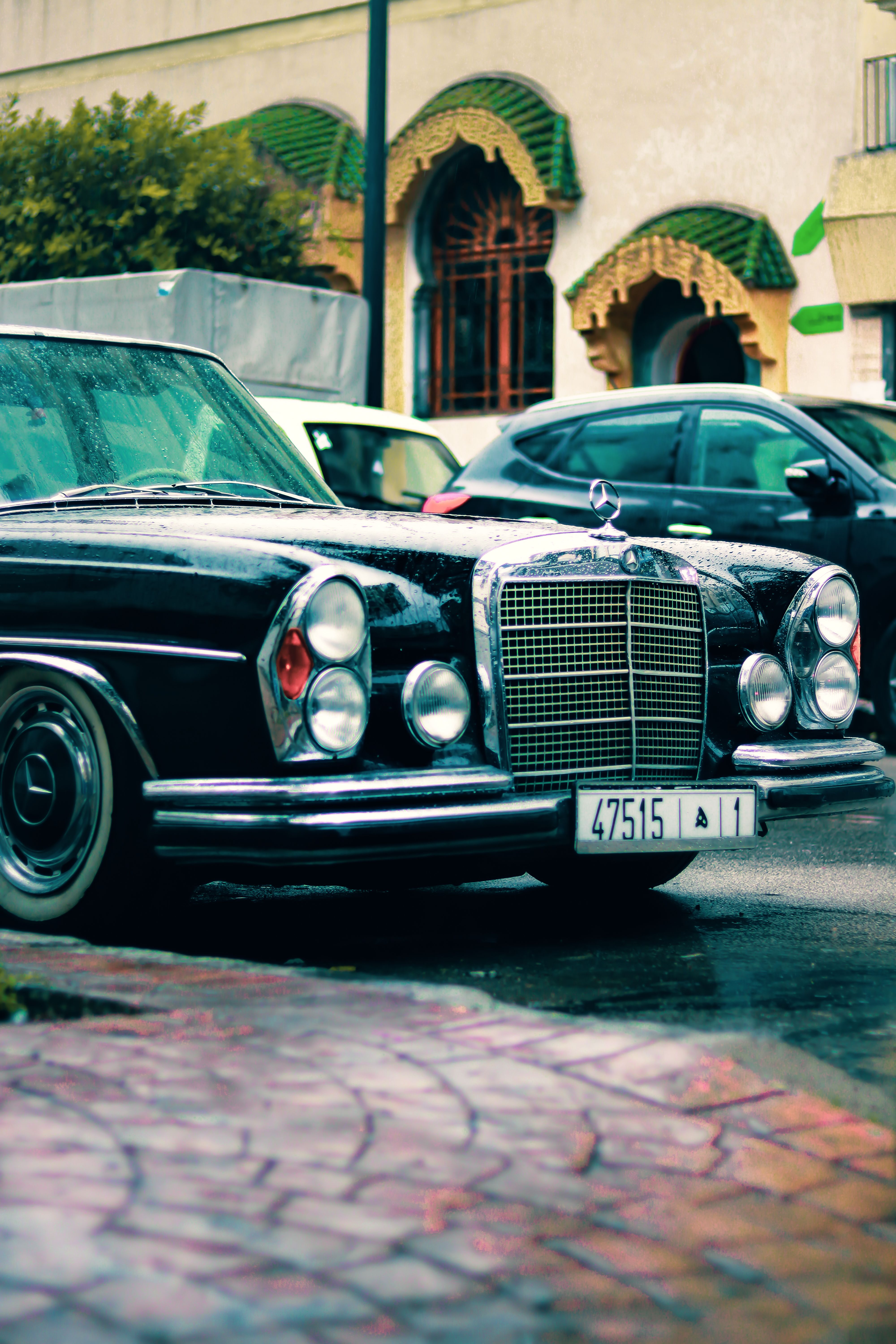 Retro Mercedes by the Street · Free Stock Photo
