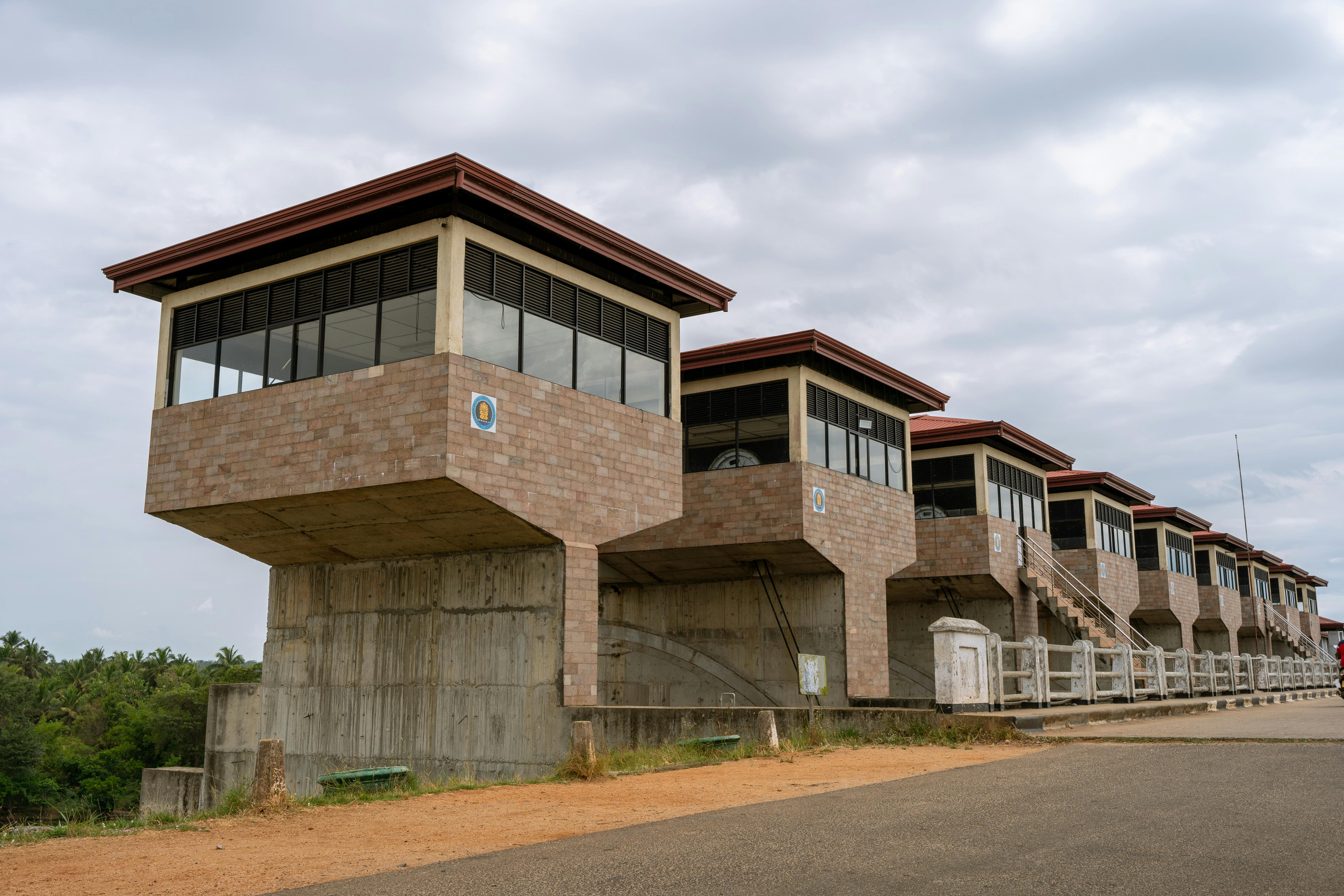 View of the Deduru Oya Dam over the Deduru River in Kurunegala District ...