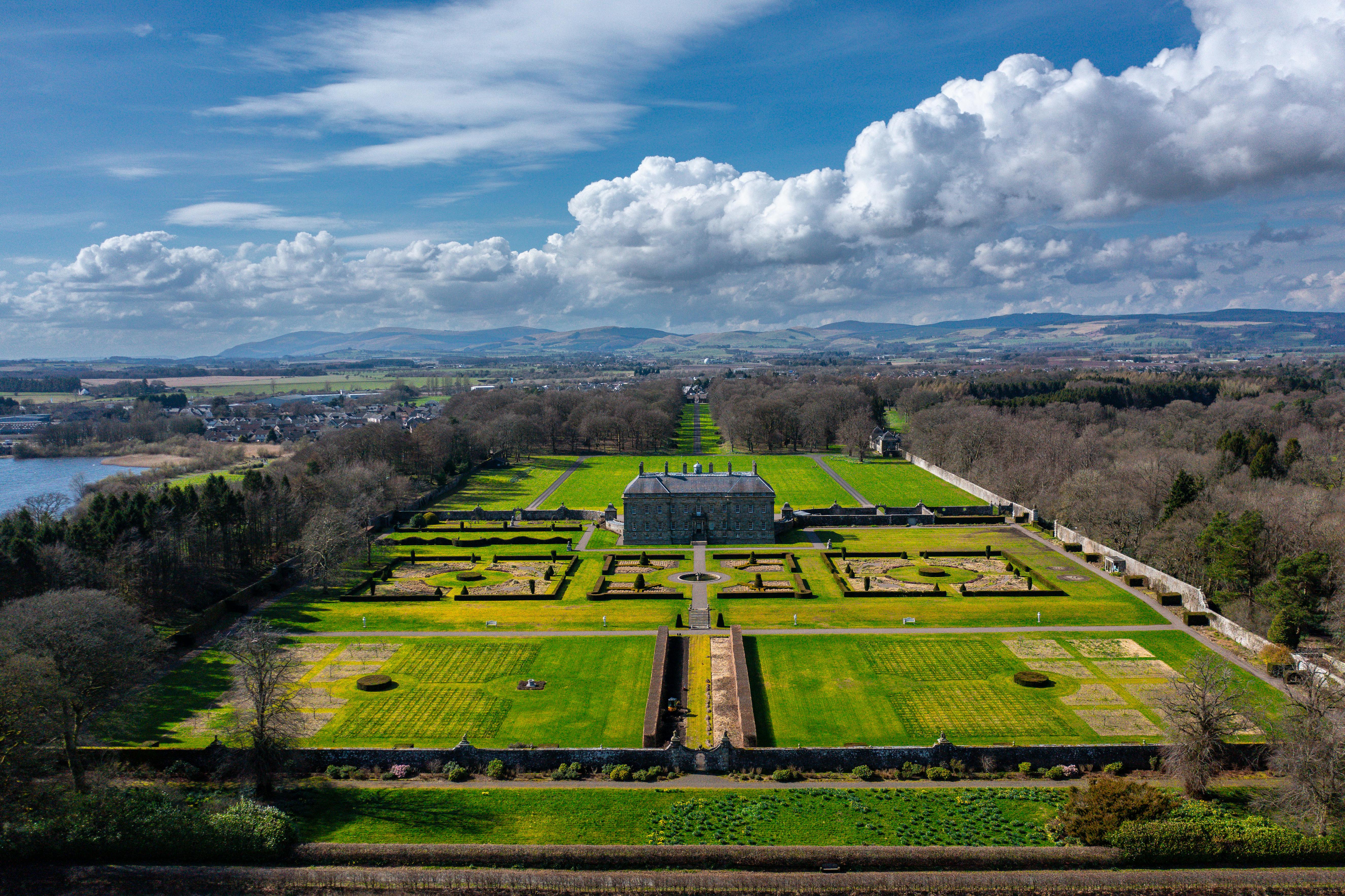 Mansion Among Gardens in Scotland · Free Stock Photo