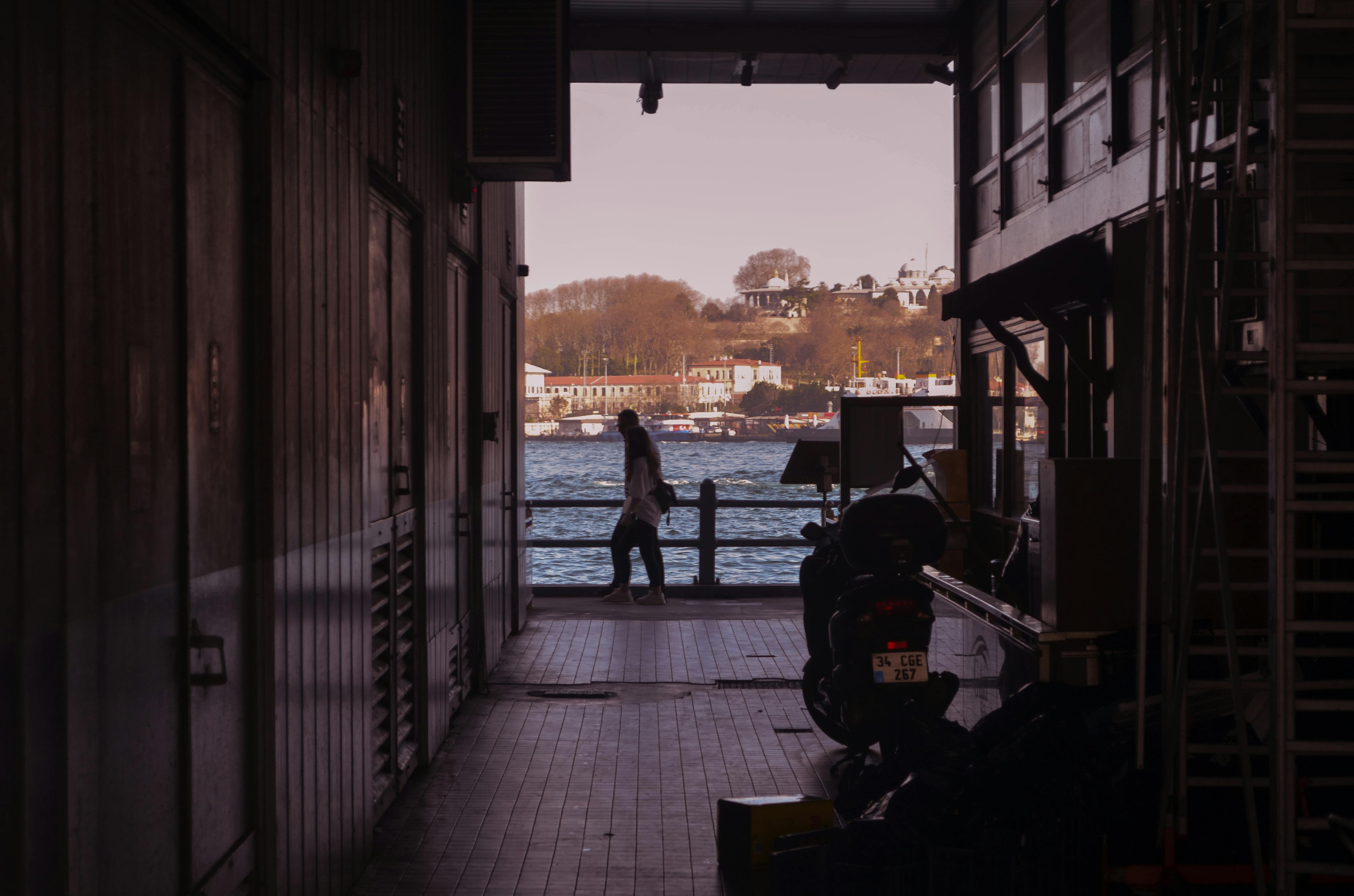 Couples Being Distant Photos, Download The BEST Free Couples Being ...