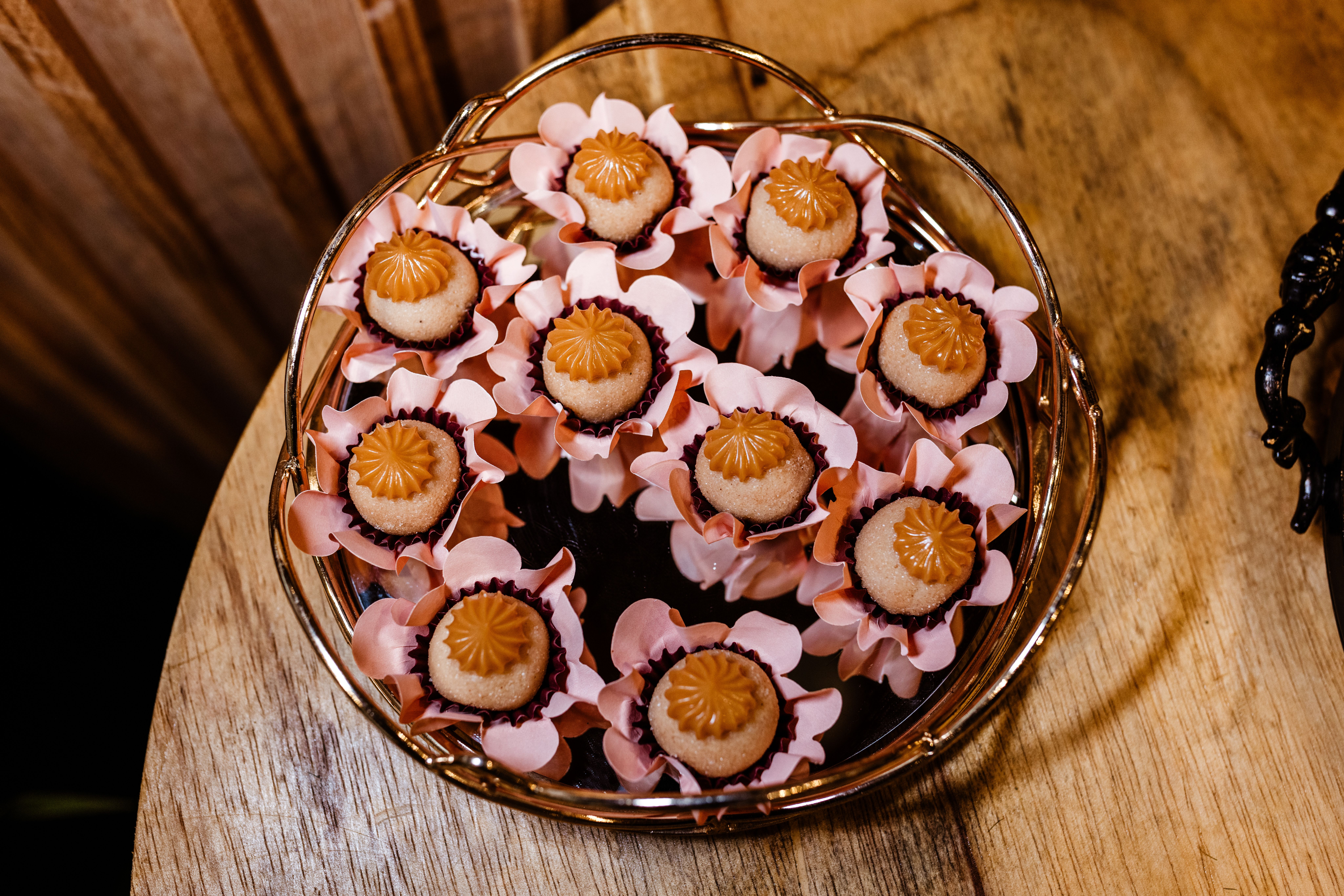 Tray of Small Cakes · Free Stock Photo