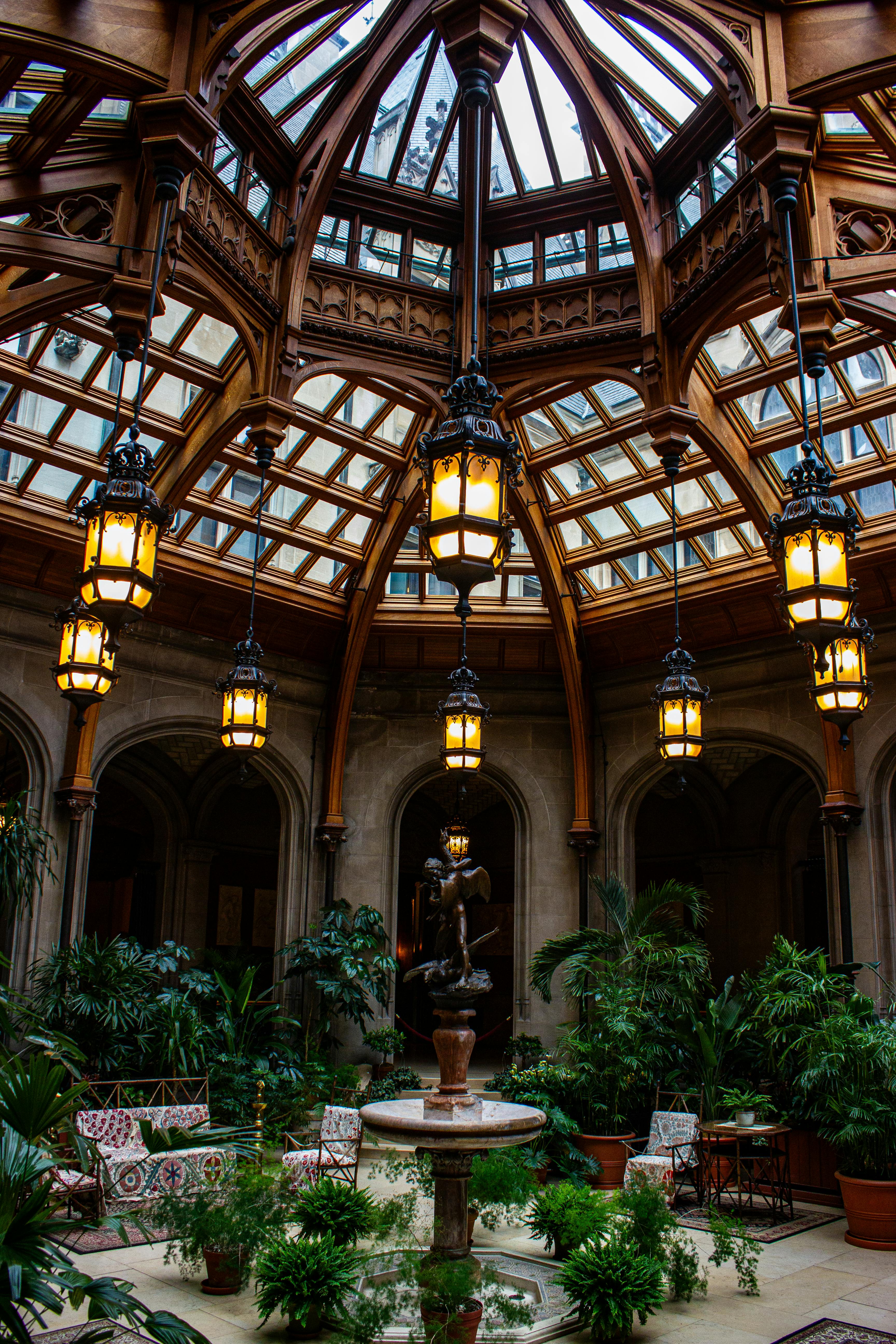 Garden inside the Biltmore Estate · Free Stock Photo