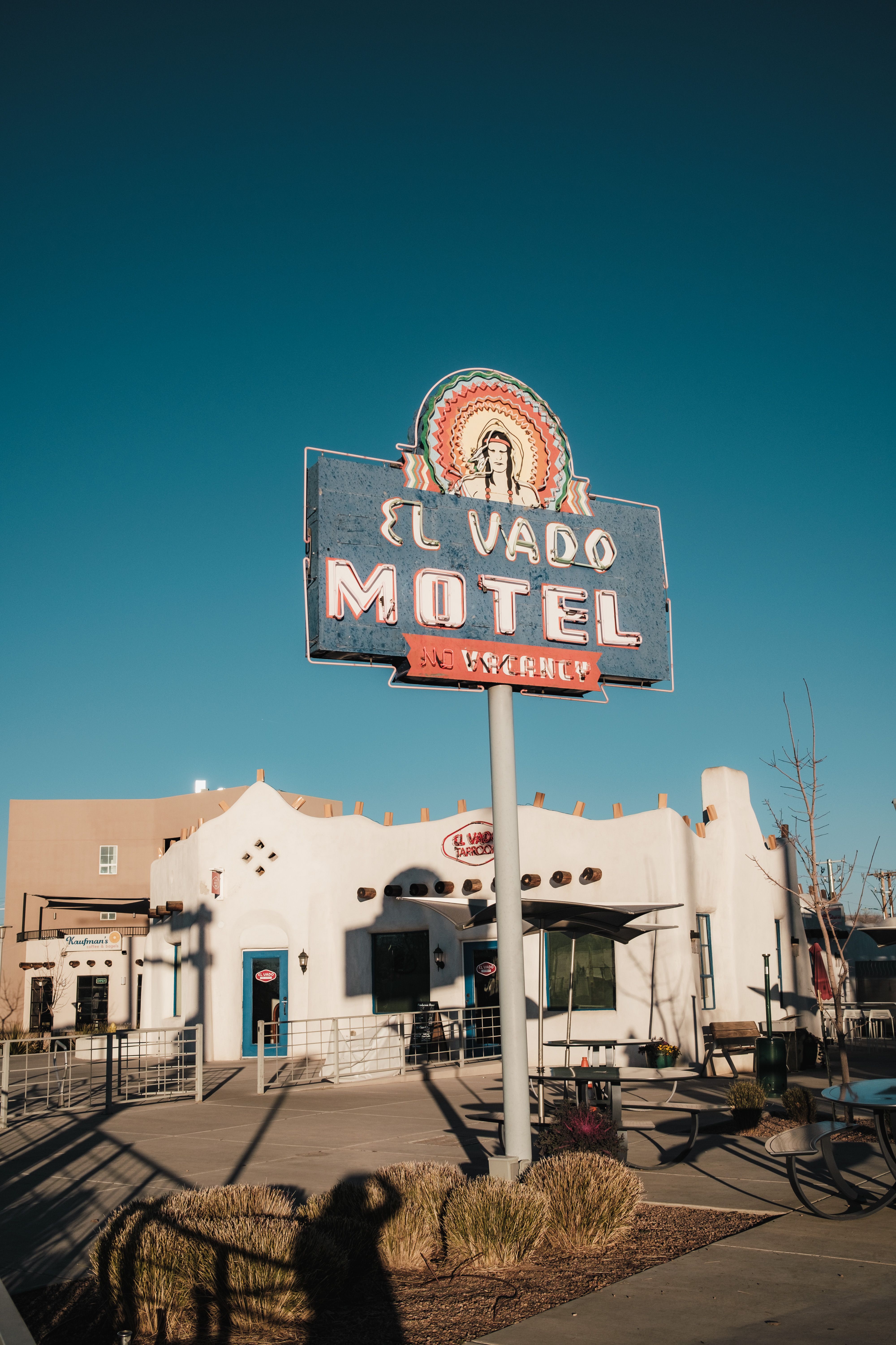 Sign of the El Vado Motel in Albuquerque · Free Stock Photo