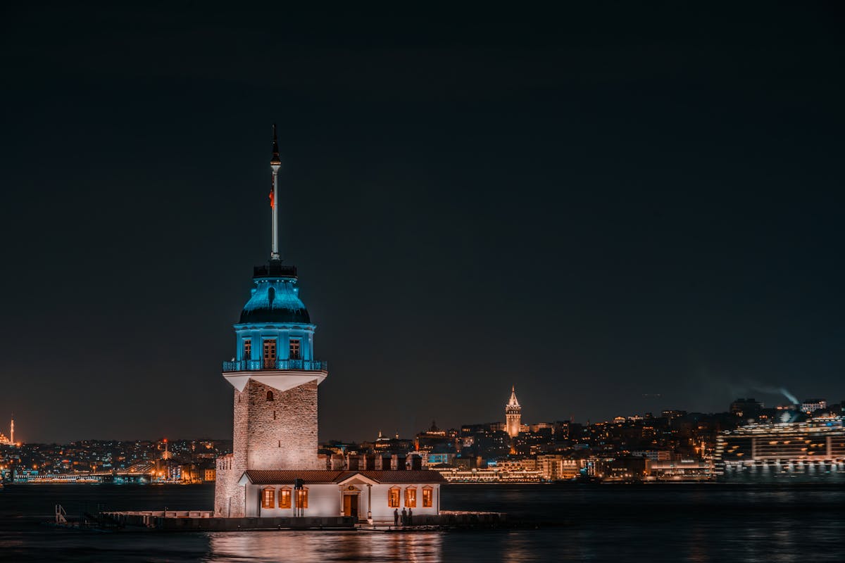 Maiden Photos, Download The BEST Free Maiden Stock Photos & HD Images