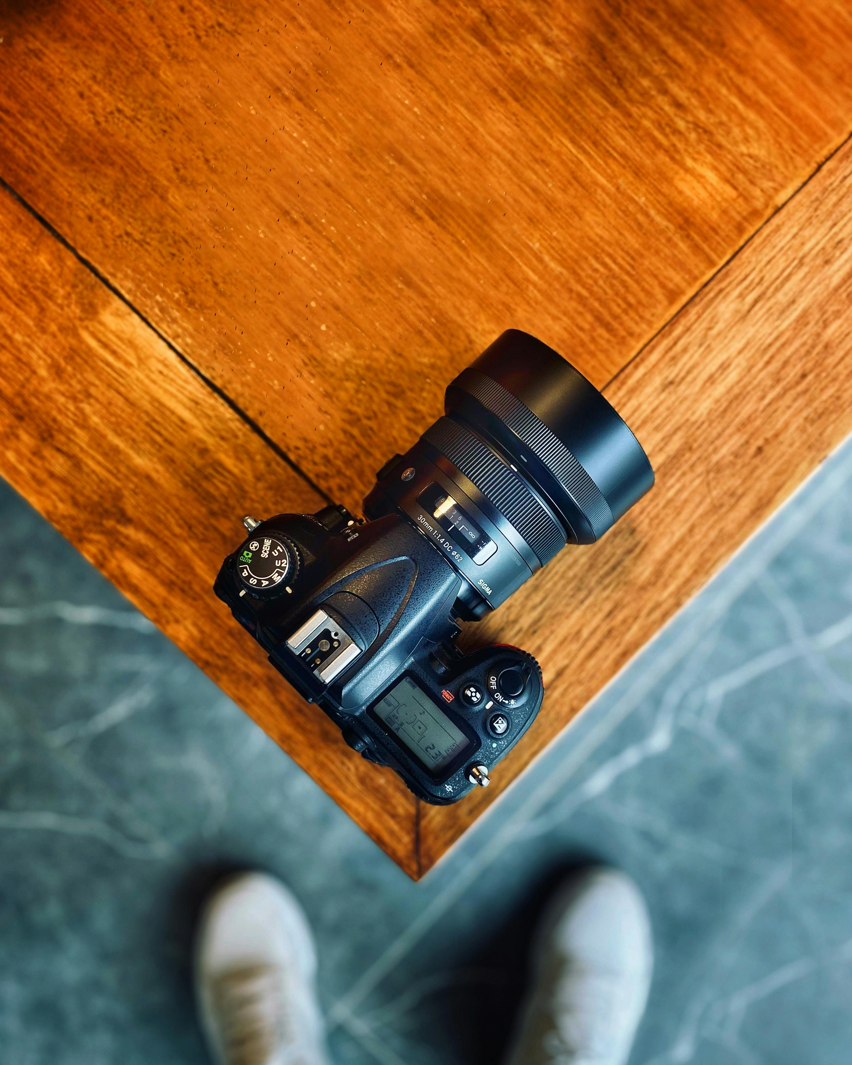 Table Edge Photos, Download The BEST Free Table Edge Stock Photos & HD ...