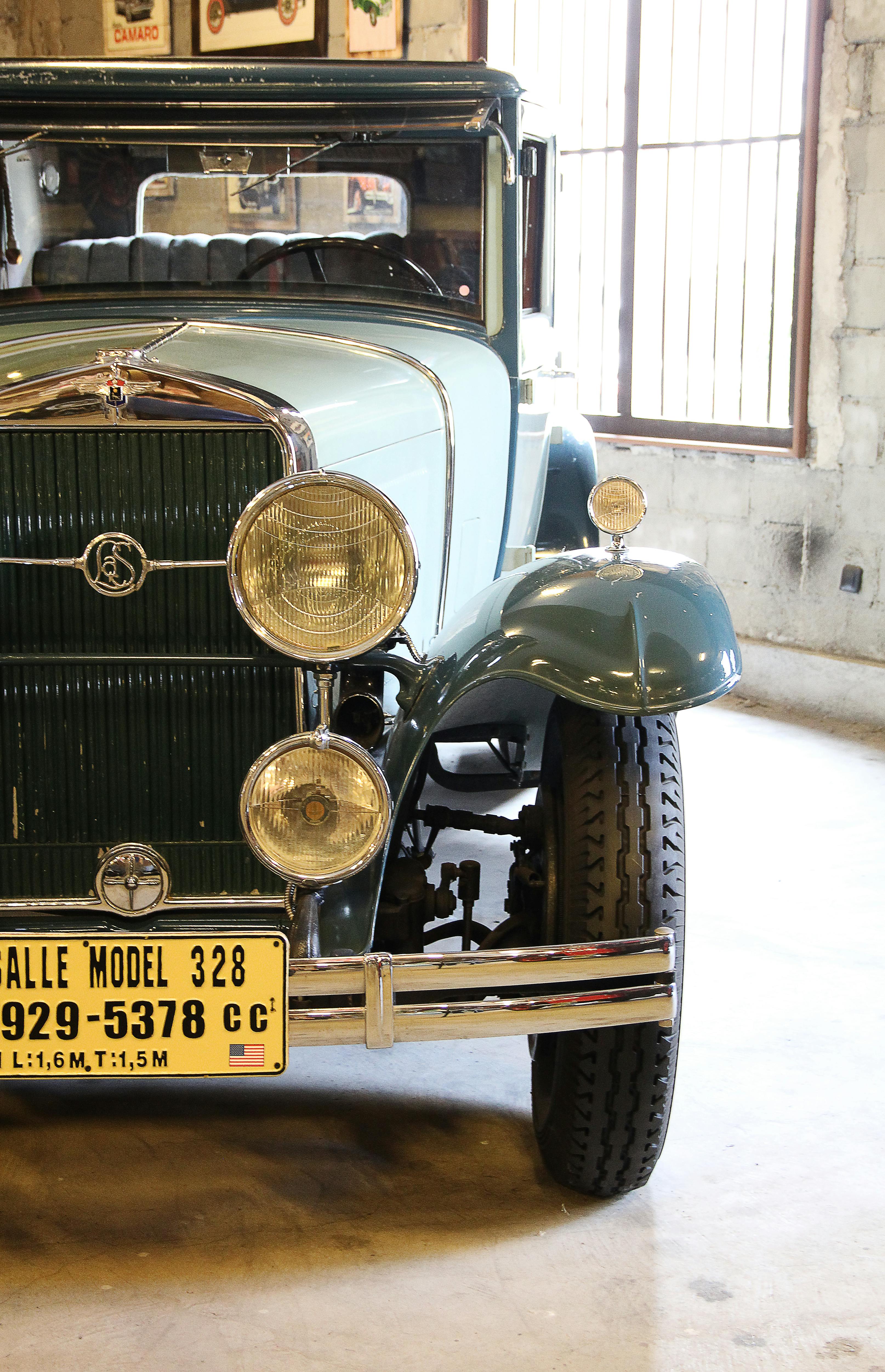 Old Classic Car · Free Stock Photo
