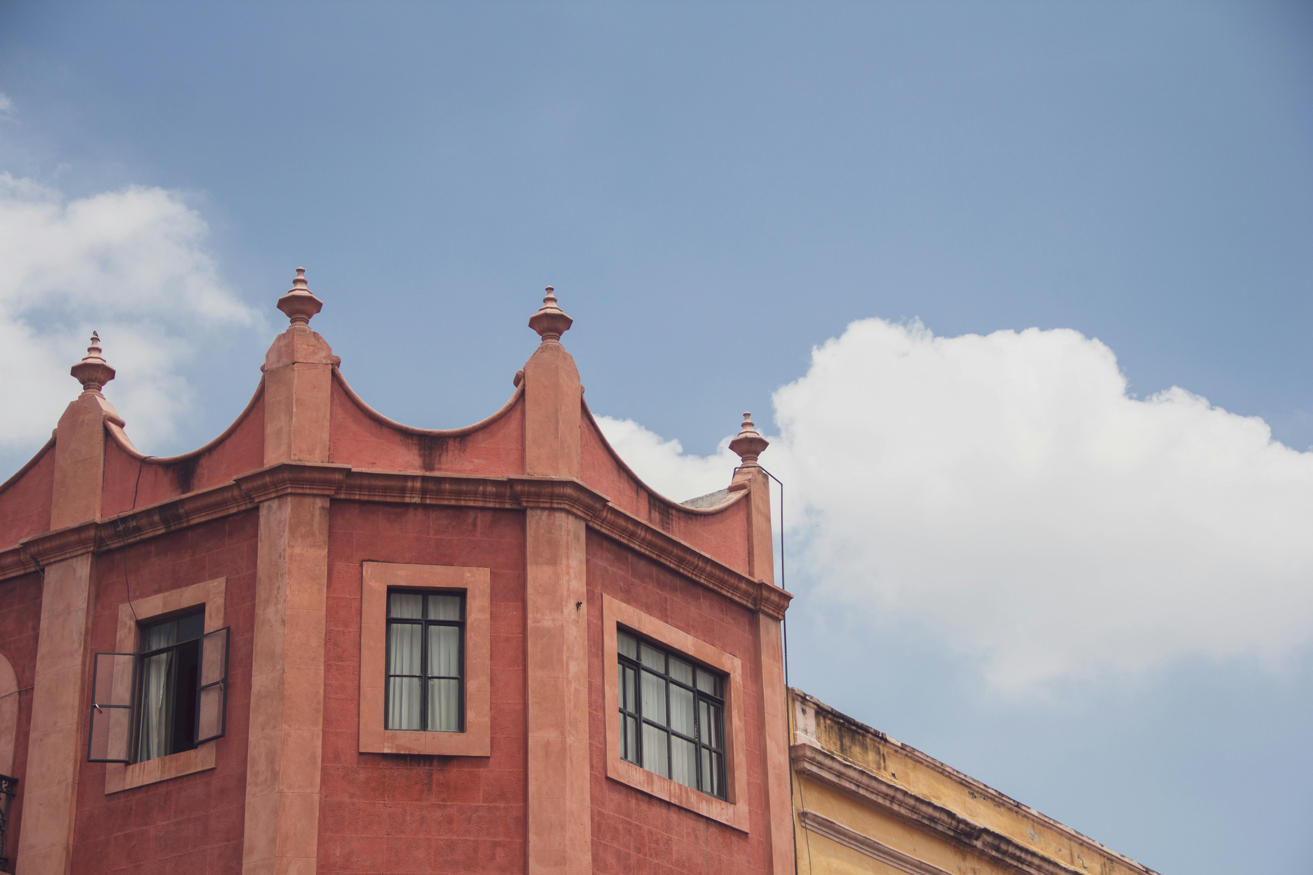 Decorative Rooftop of Urban Building · Free Stock Photo