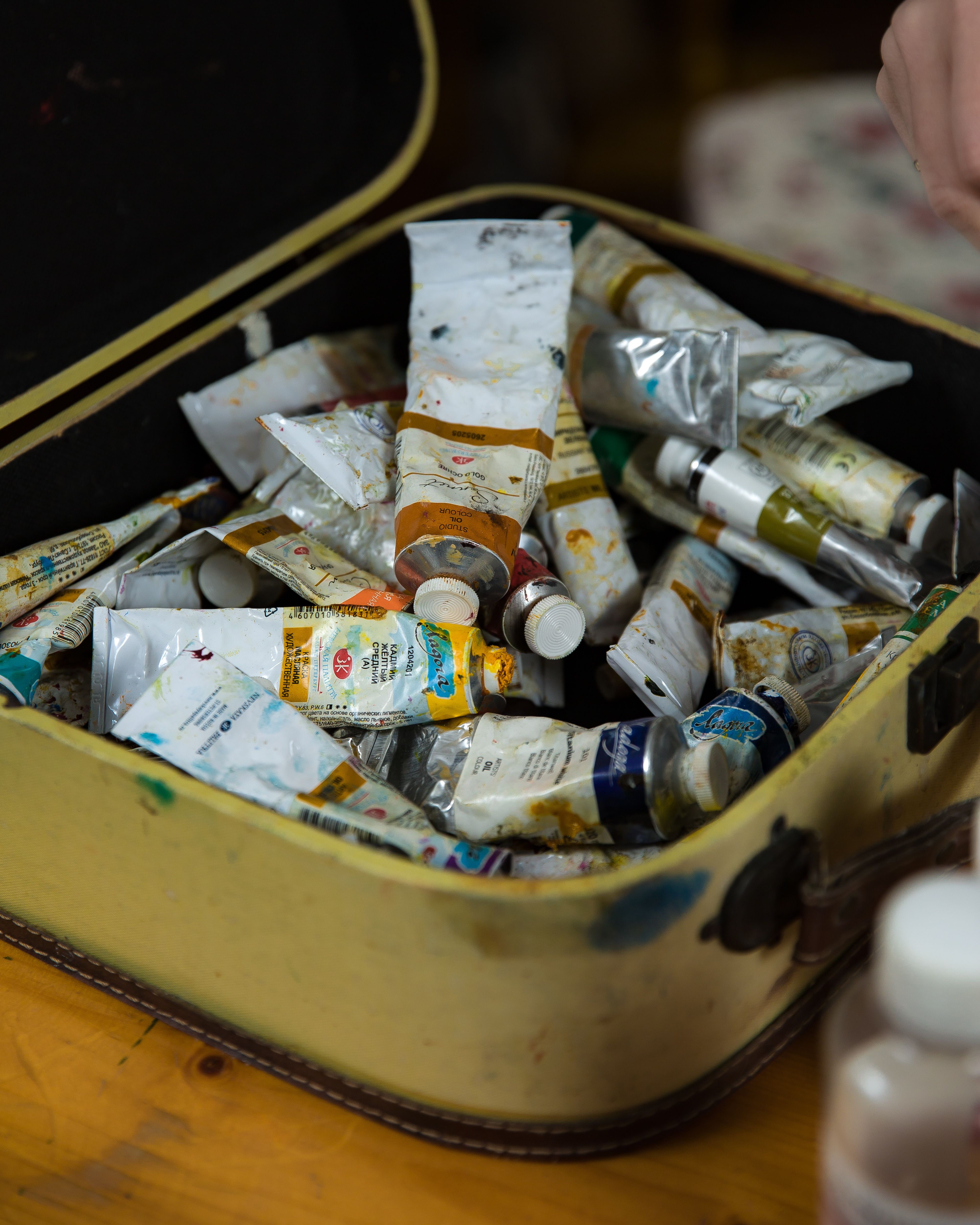 Used Paint Tubes in Box · Free Stock Photo