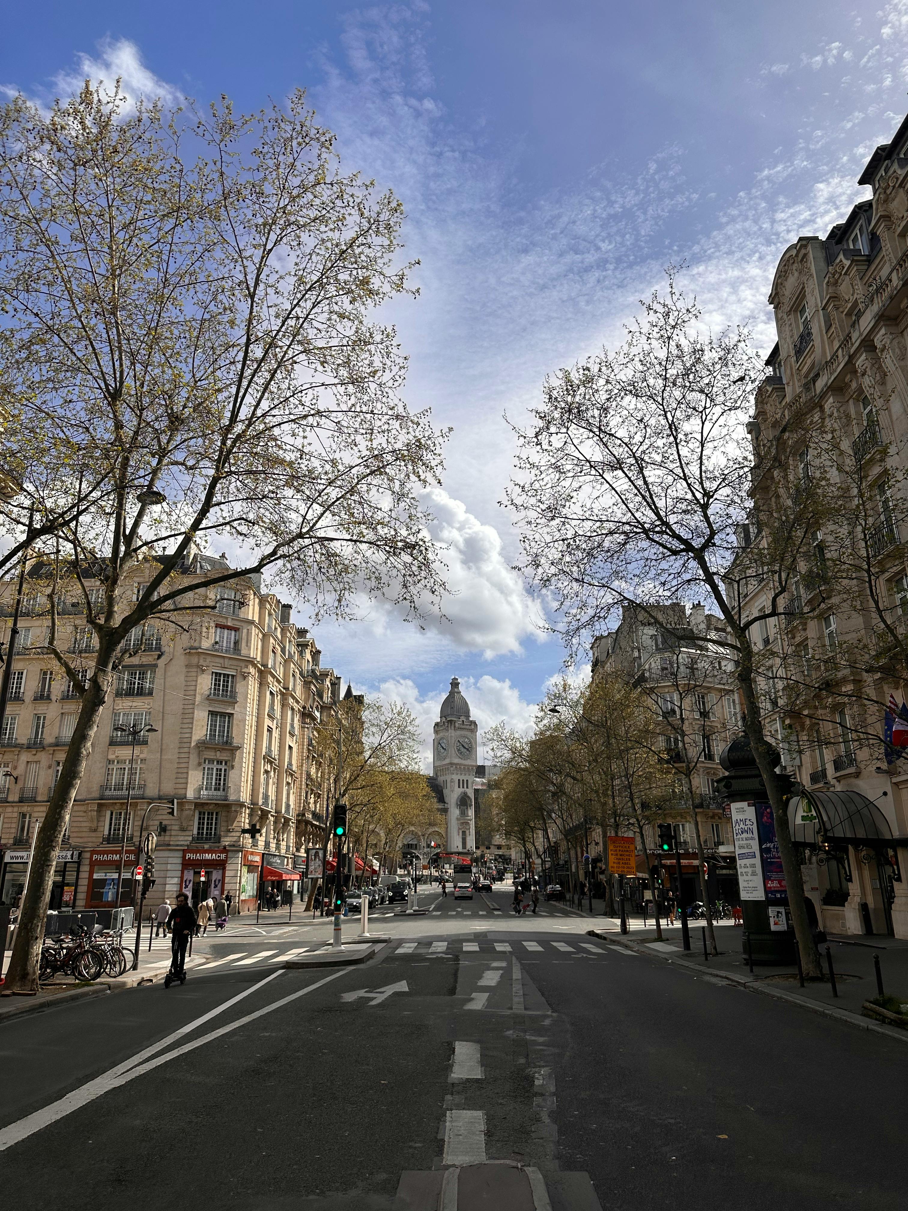 Intersection in Paris · Free Stock Photo