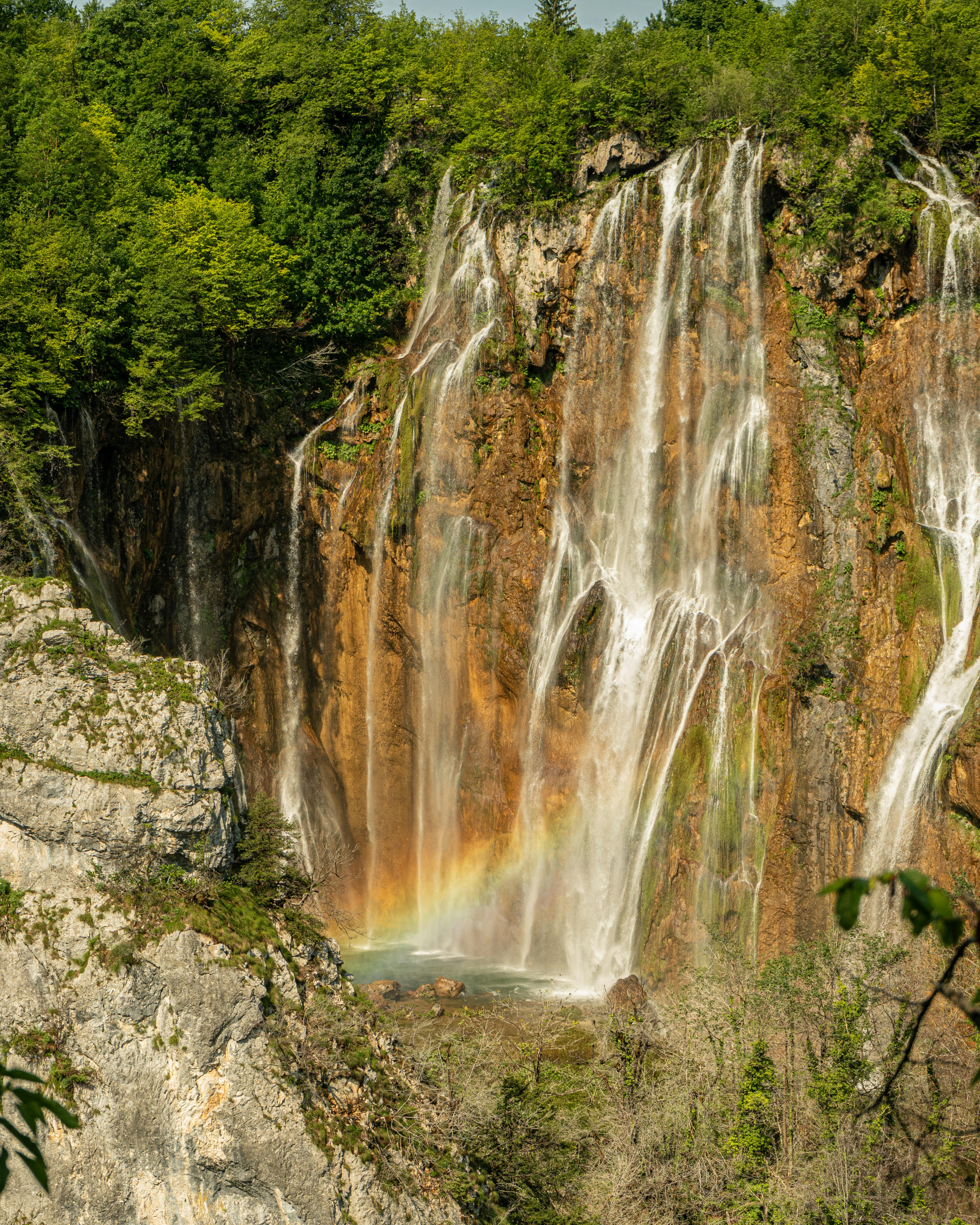 View of the Veliki Slap Waterfall in Plitvice Lakes National Park ...