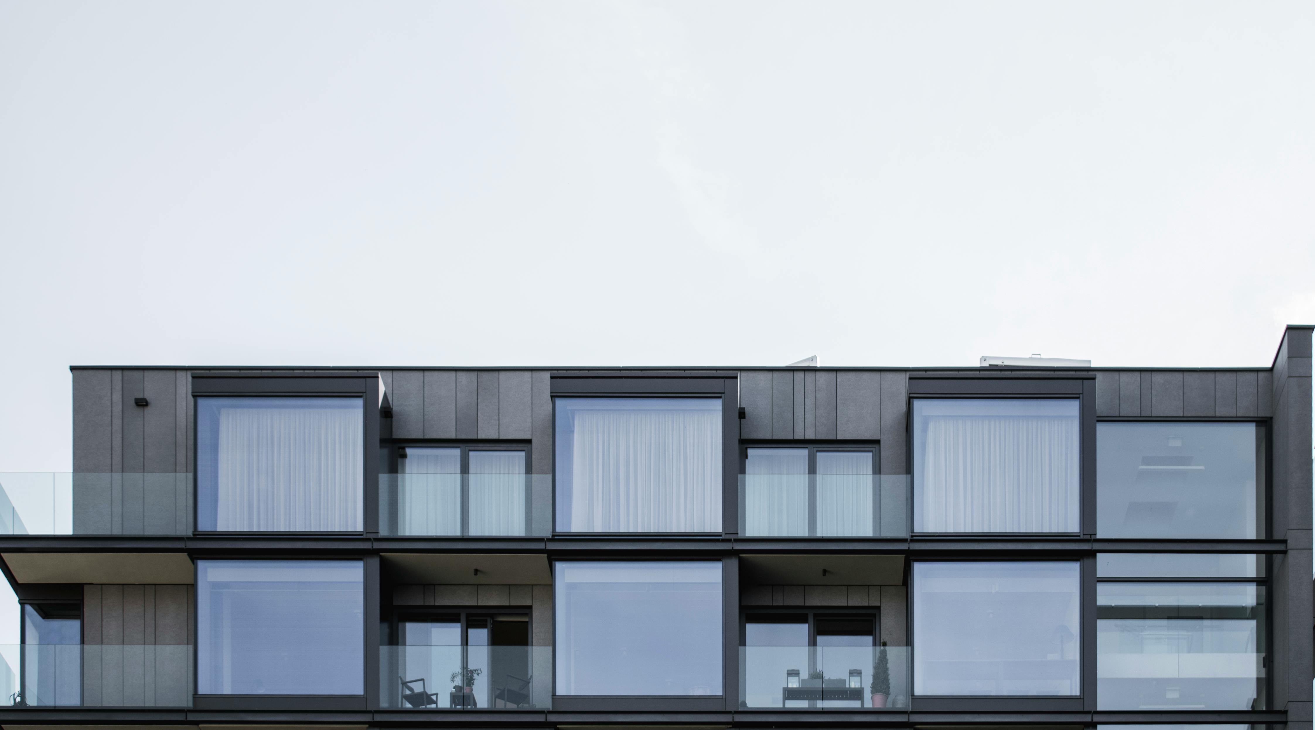 Clear Glass Window Buildng · Free Stock Photo