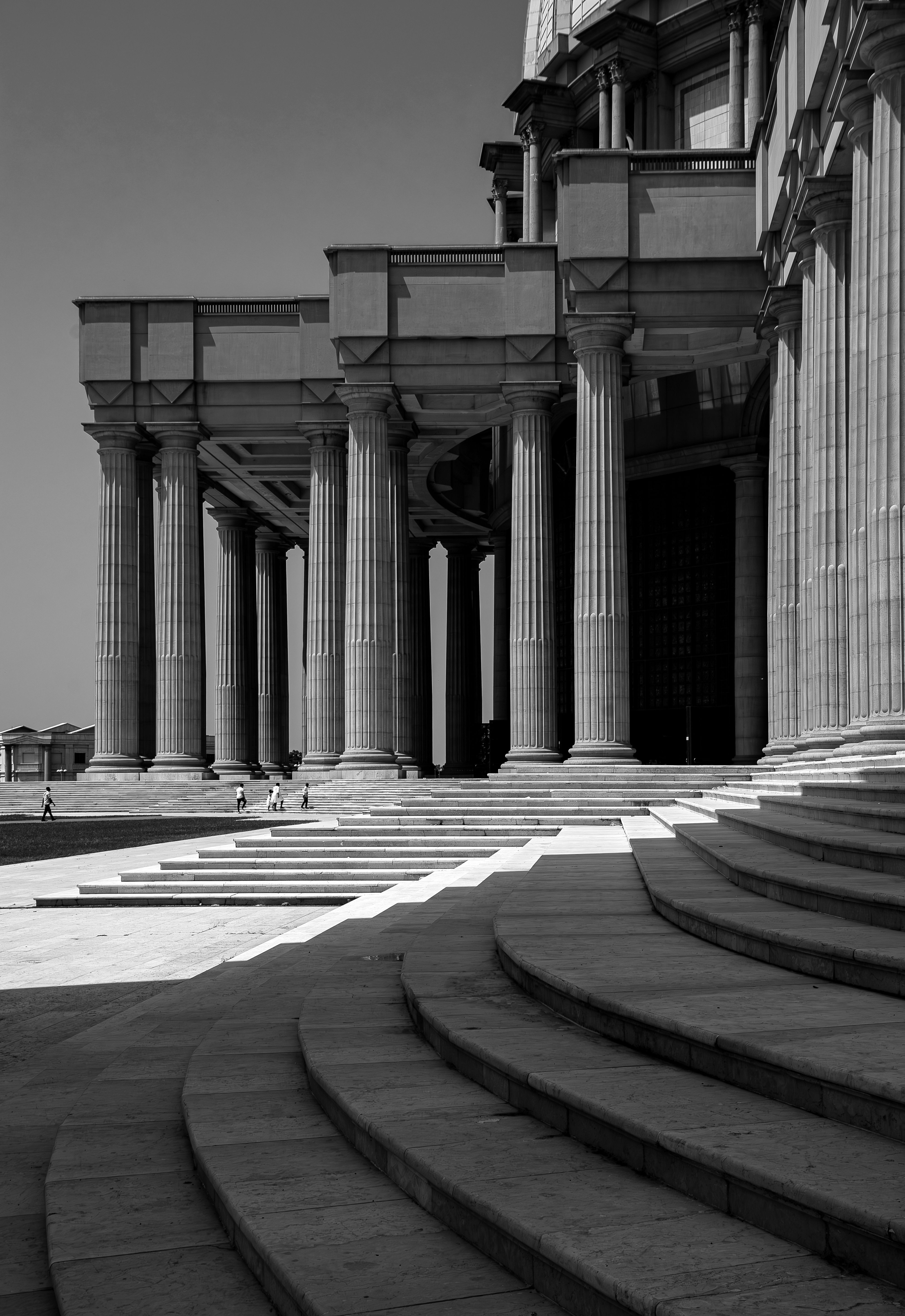 Exterior of a Museum · Free Stock Photo