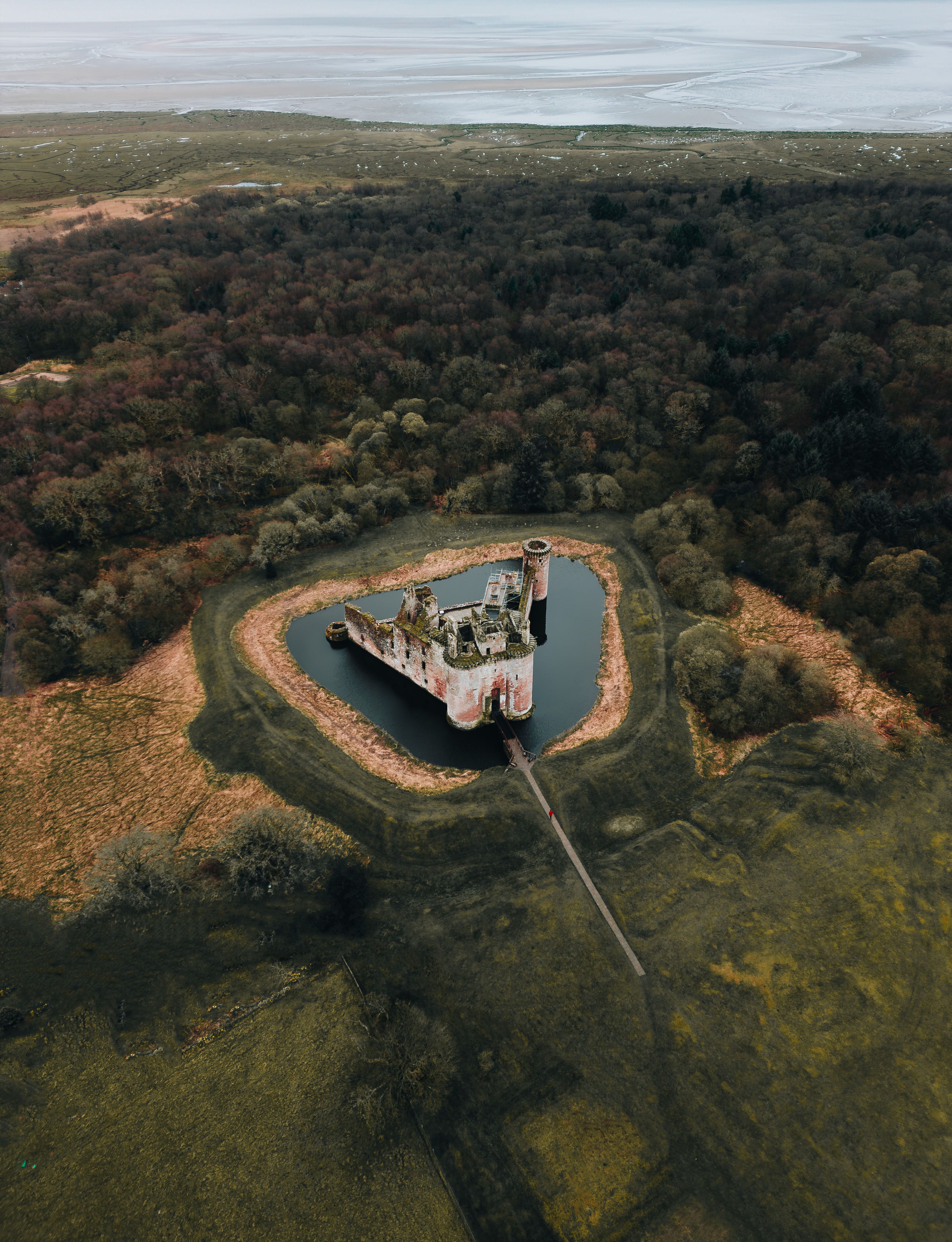 Castle Moat Photos, Download The BEST Free Castle Moat Stock Photos ...