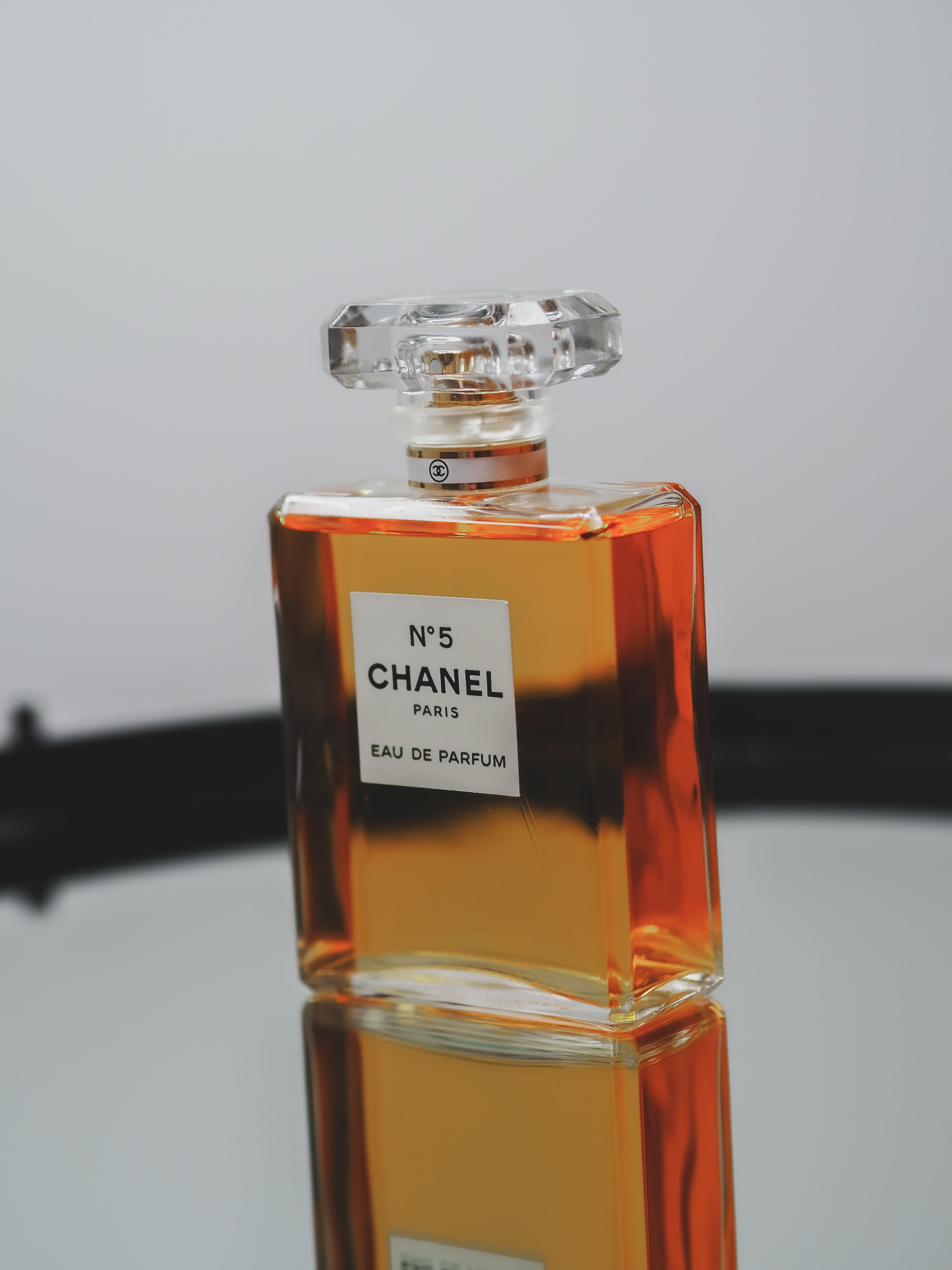 Vial of Perfume · Free Stock Photo