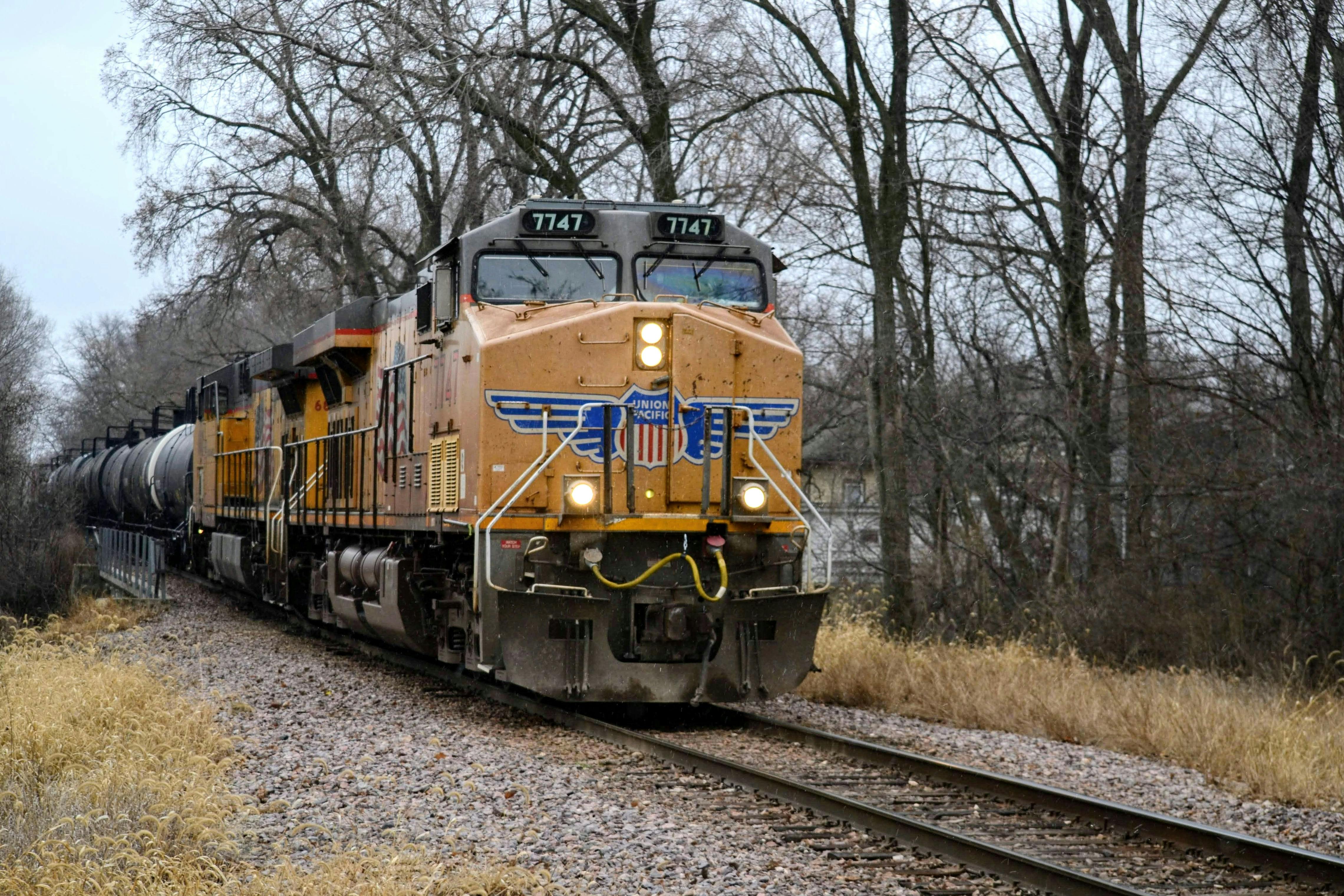 UP 7747 North UP MCBIT 13 · Free Stock Photo