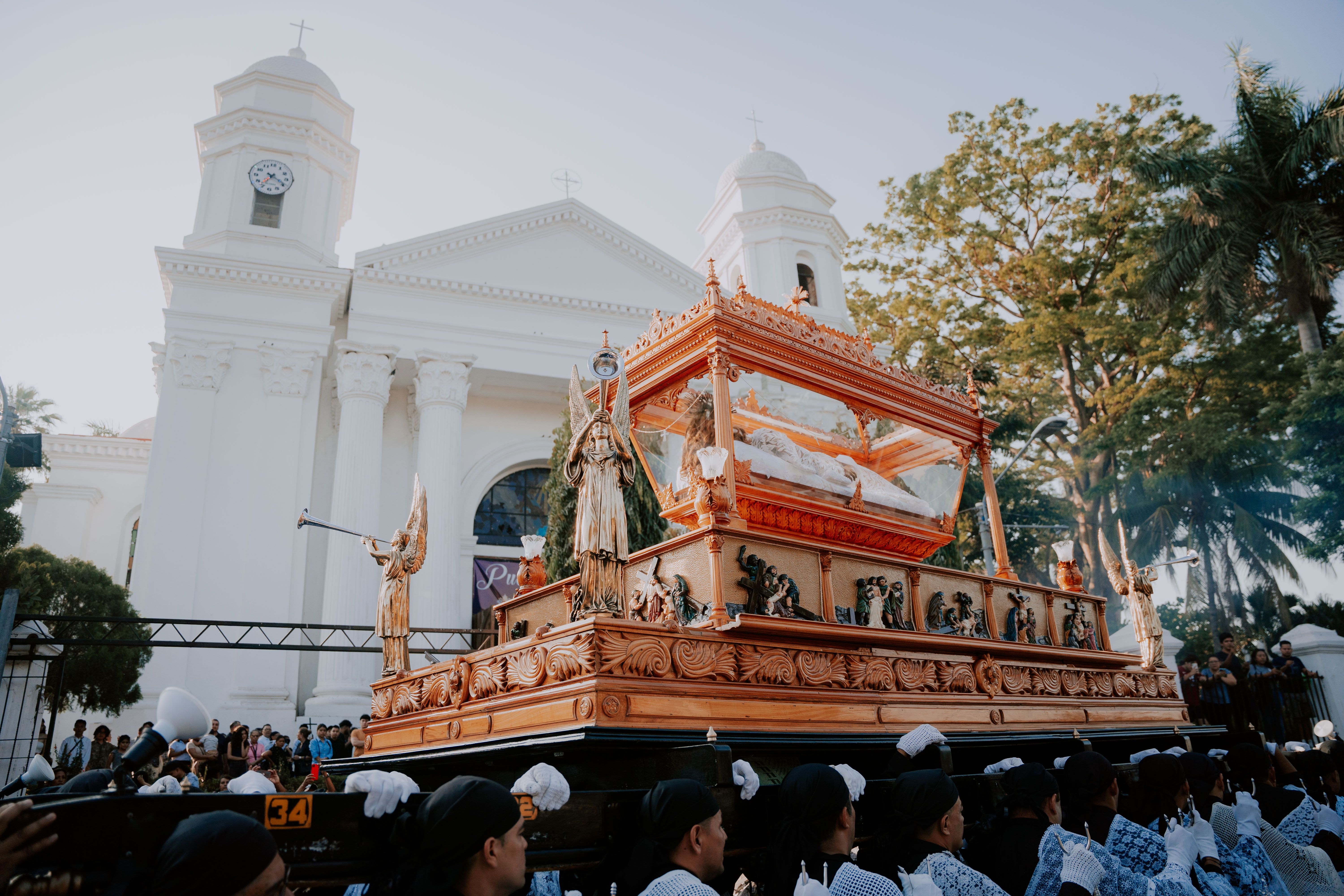 Crowd Walking with Canopy in Parade near Church · Free Stock Photo