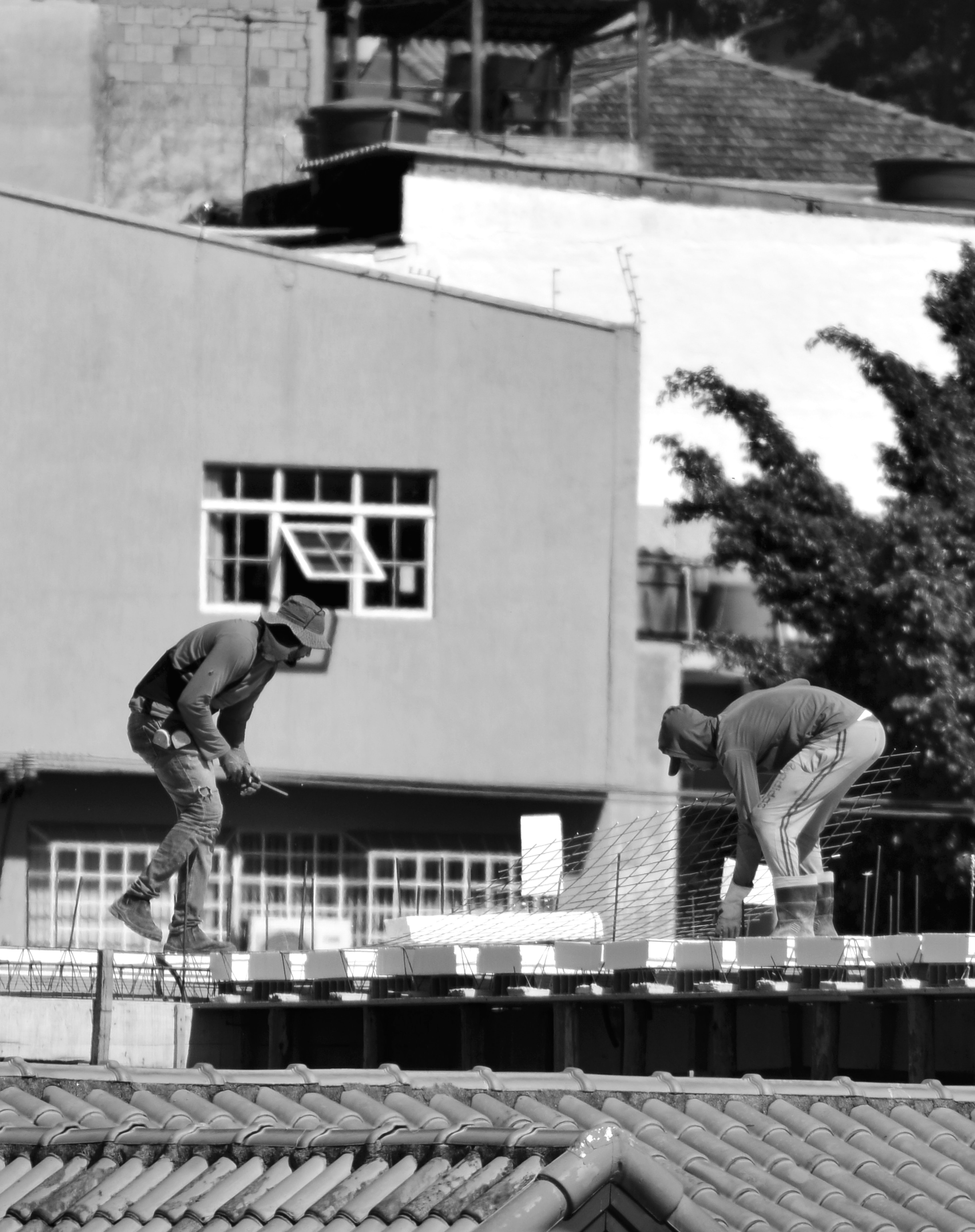 Workers at Building Construction · Free Stock Photo