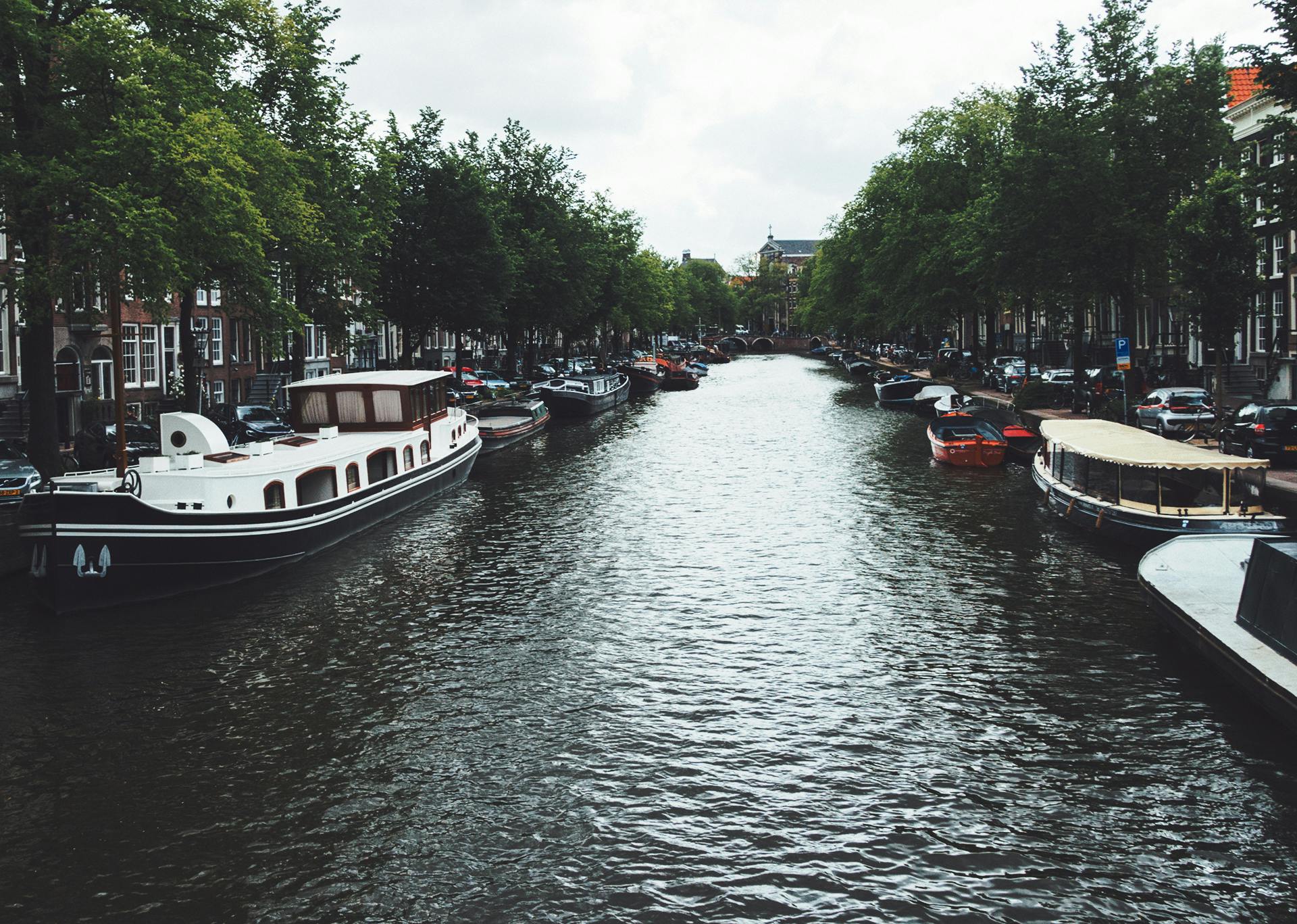 Landscape Photography of Canal and Houses · Free Stock Photo