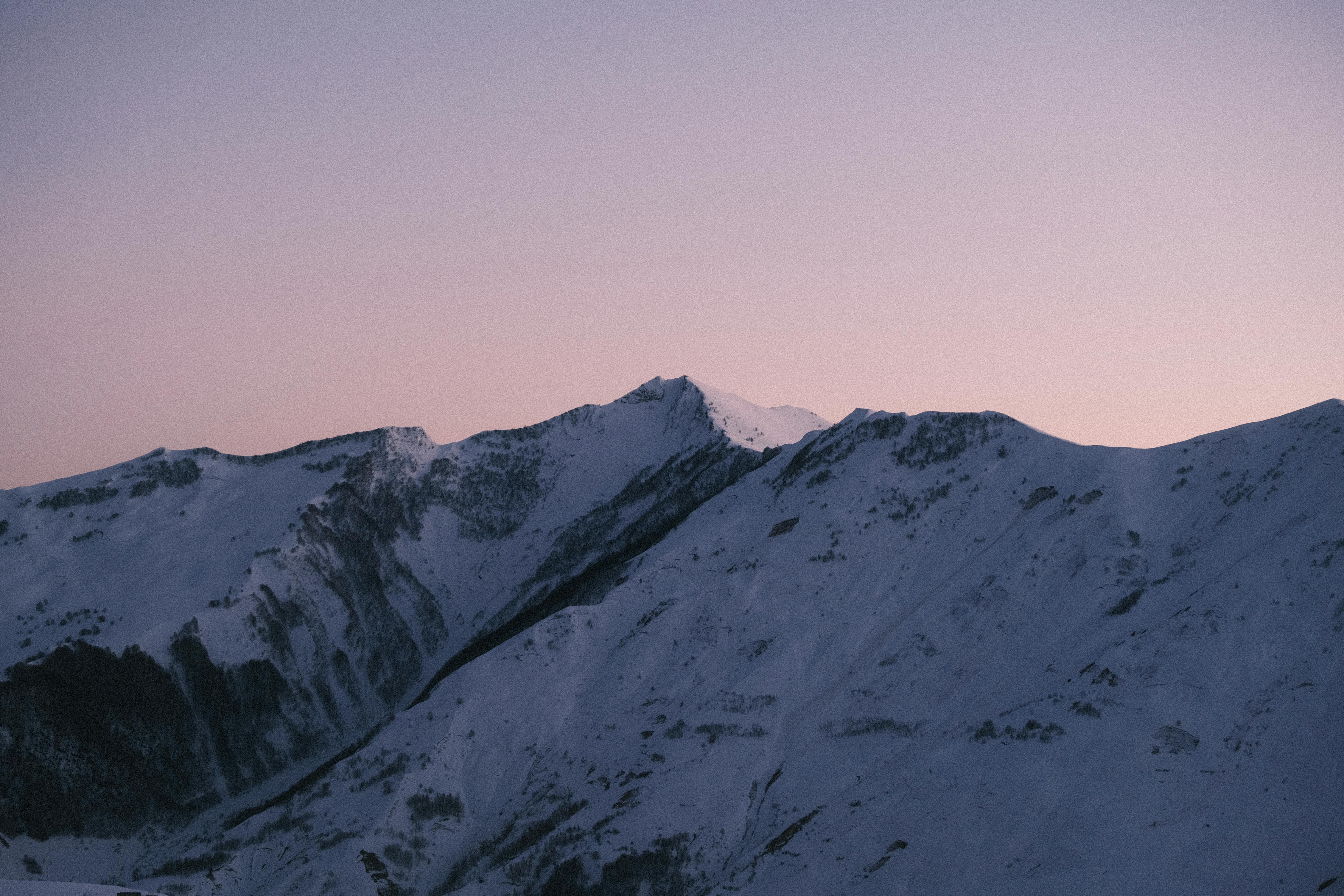 Snow on Hill at Dusk · Free Stock Photo