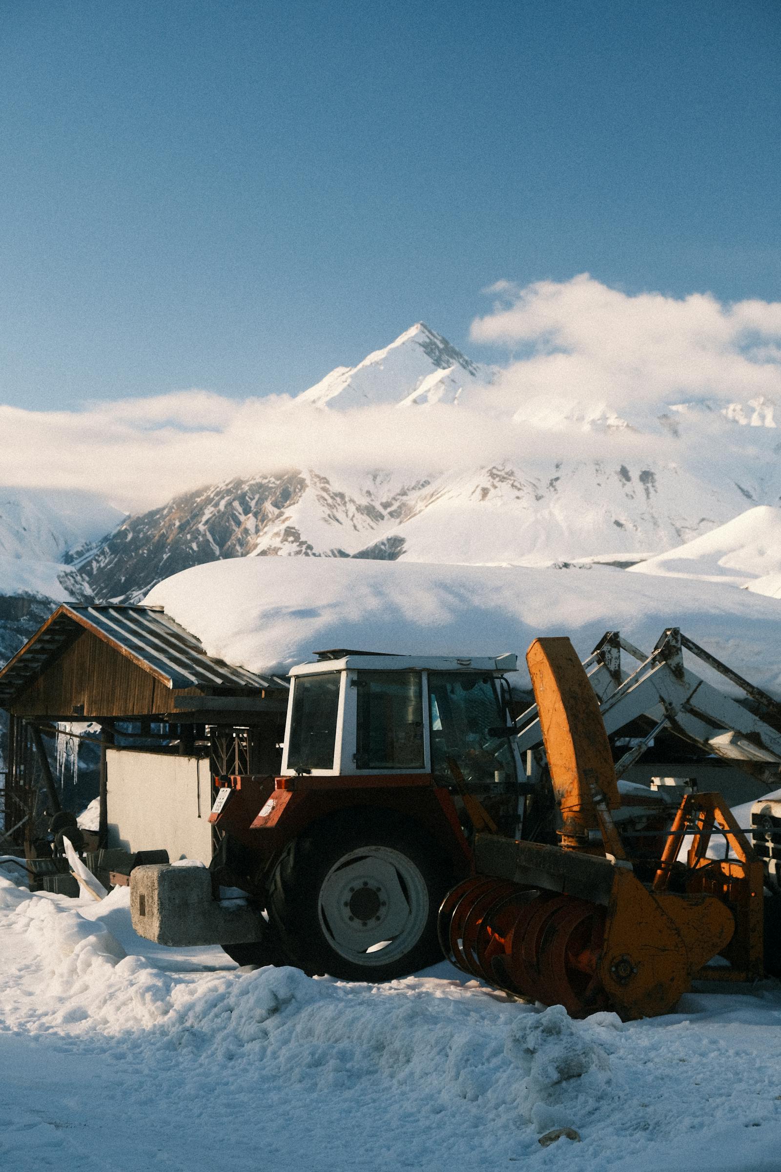 Tractor Mountain Photos, Download The BEST Free Tractor Mountain Stock ...