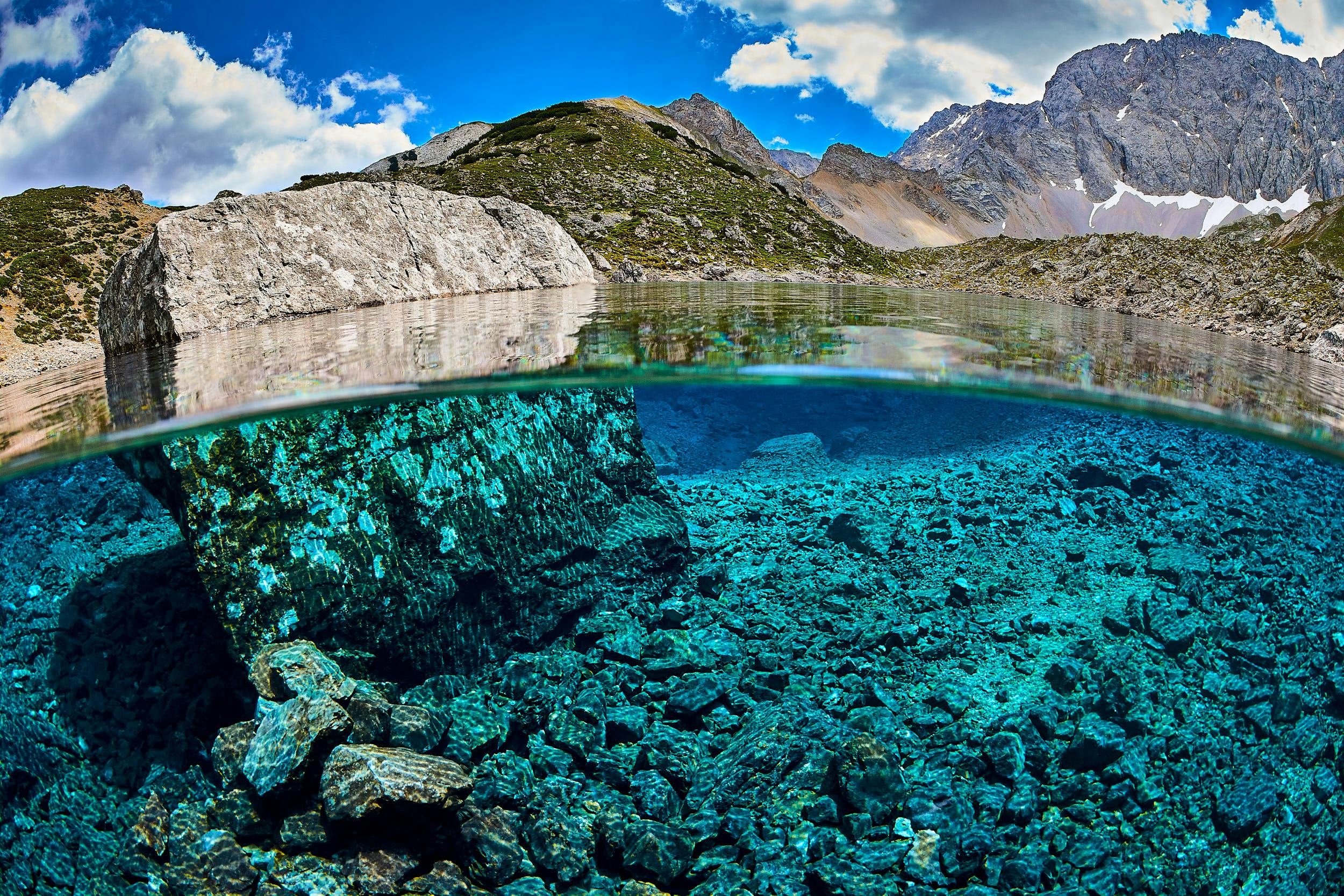 Underwater Photography of Clear Water · Free Stock Photo