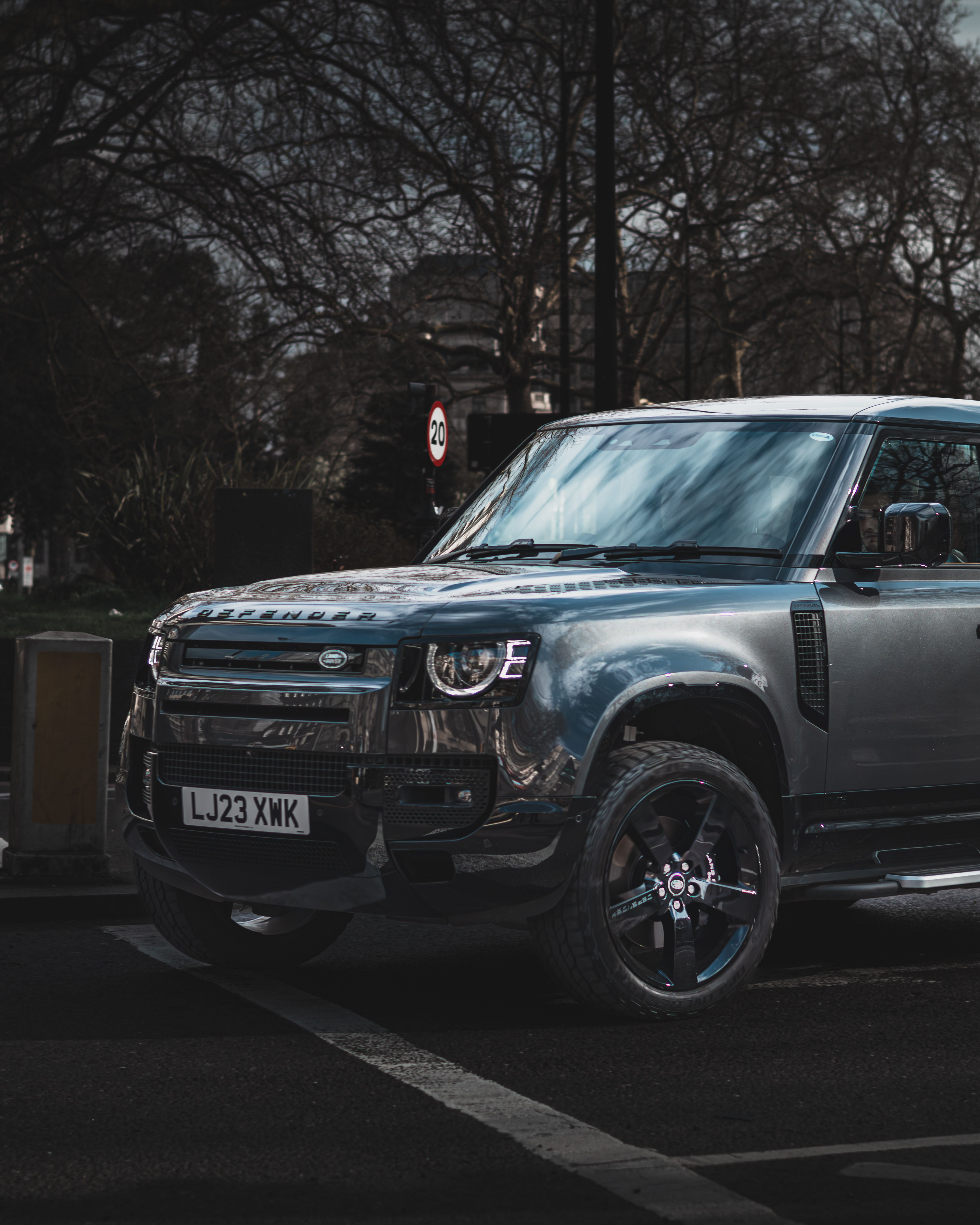 Silver Land Rover Defender · Free Stock Photo