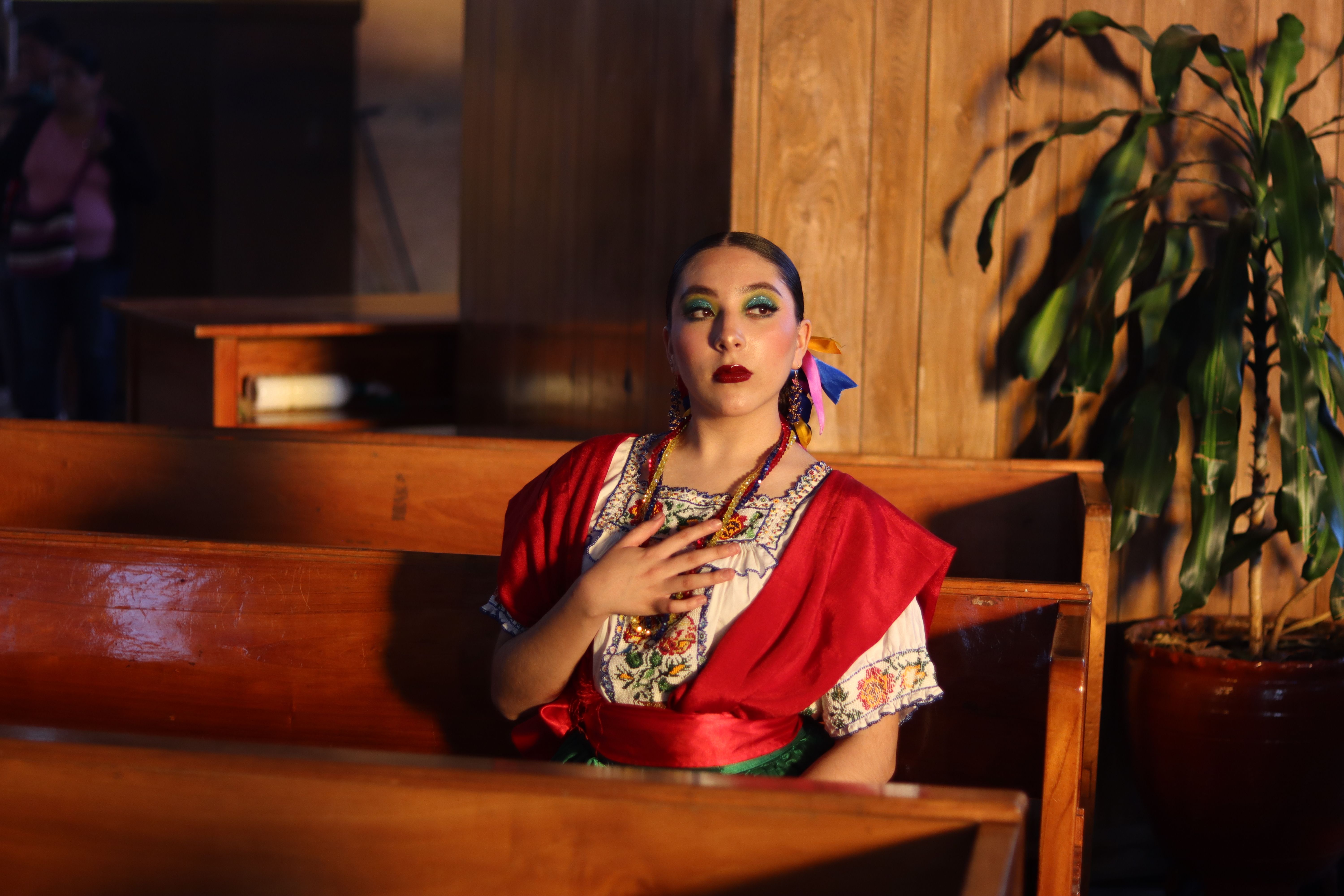 Woman Wearing Makeup to Folklore Costume · Free Stock Photo