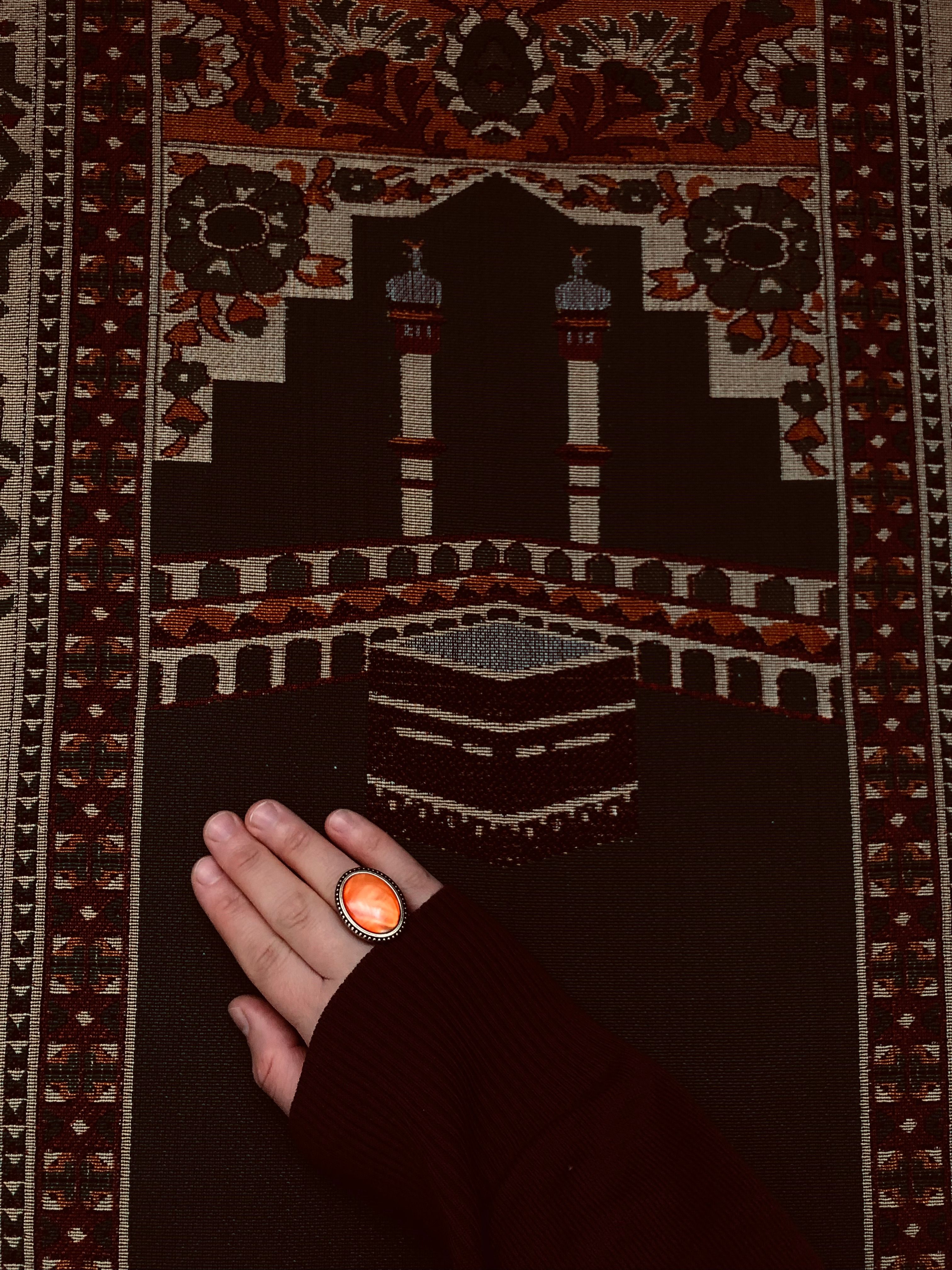 Hand on Islamic Decoration · Free Stock Photo