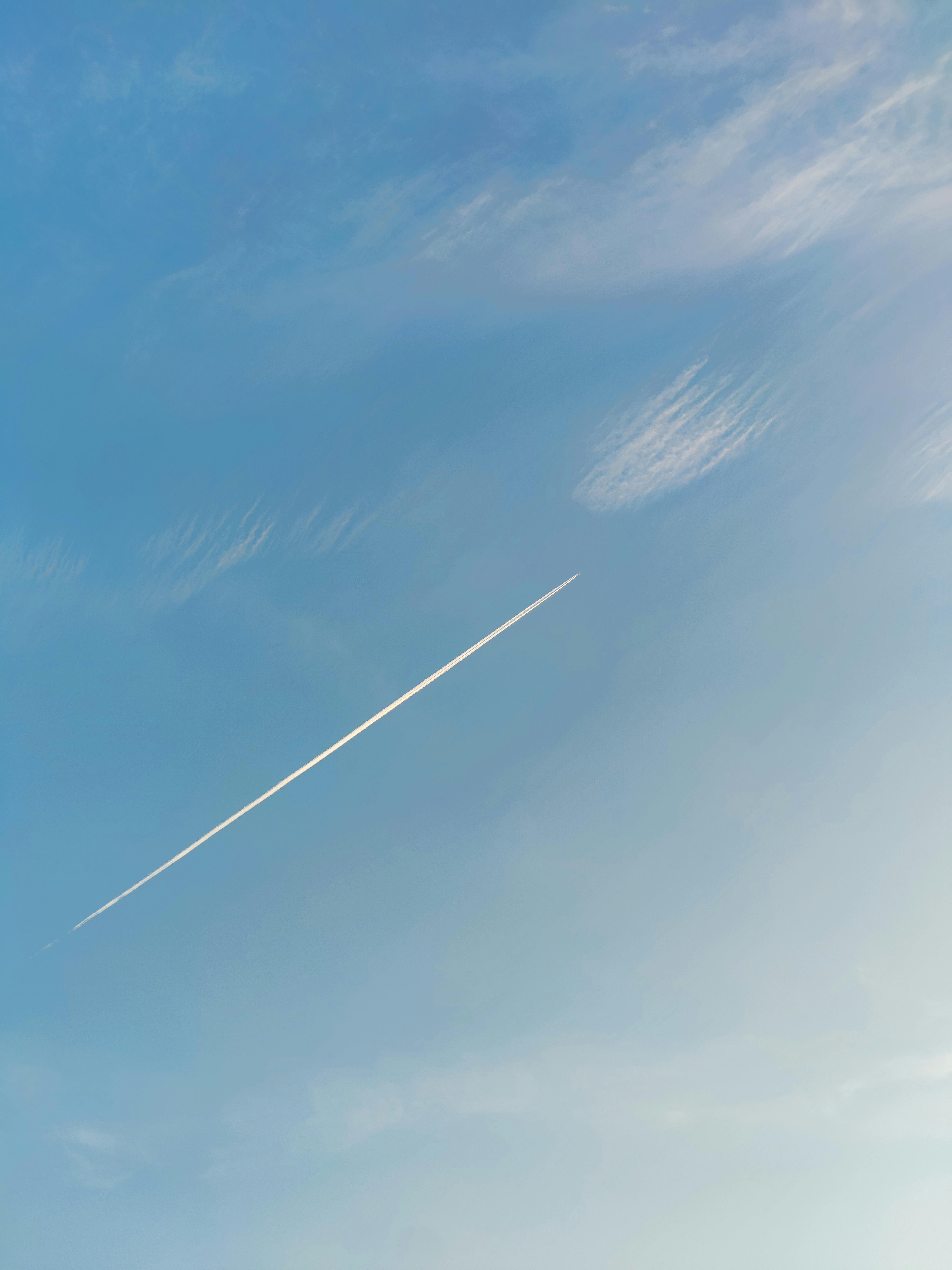 Contrail on the Sky · Free Stock Photo