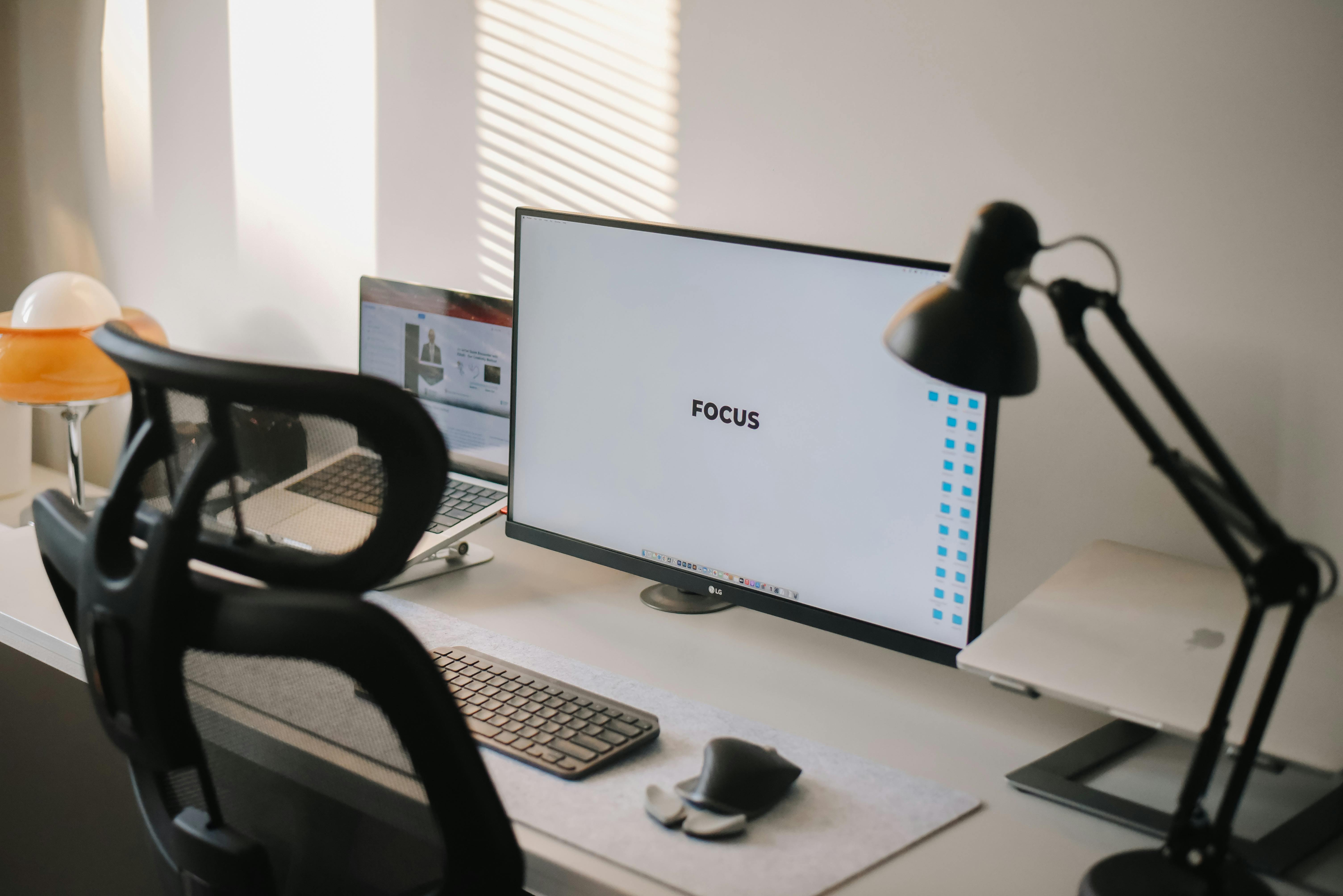 Computer Monitor on a Desk · Free Stock Photo