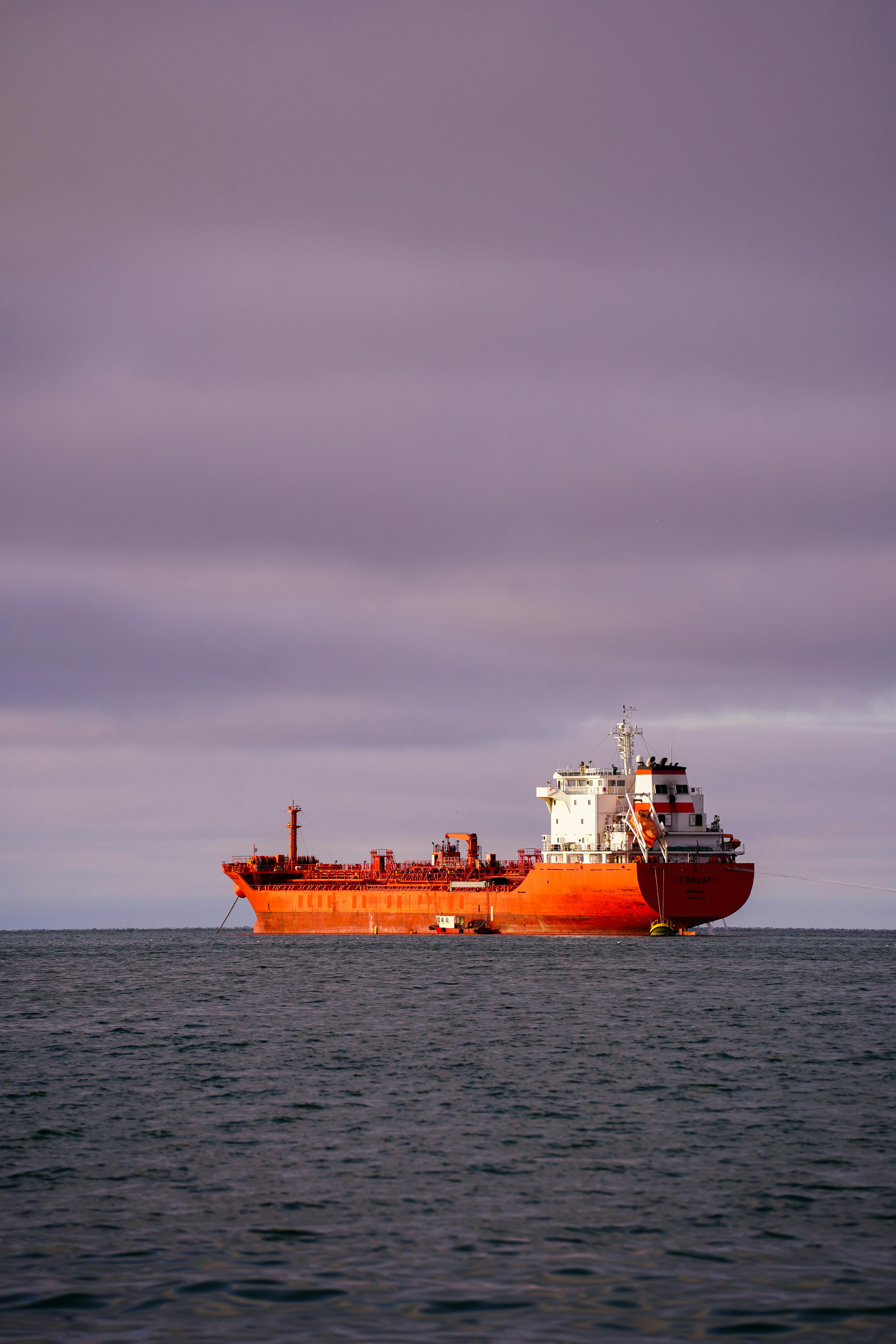 Red Ship on the Sea · Free Stock Photo