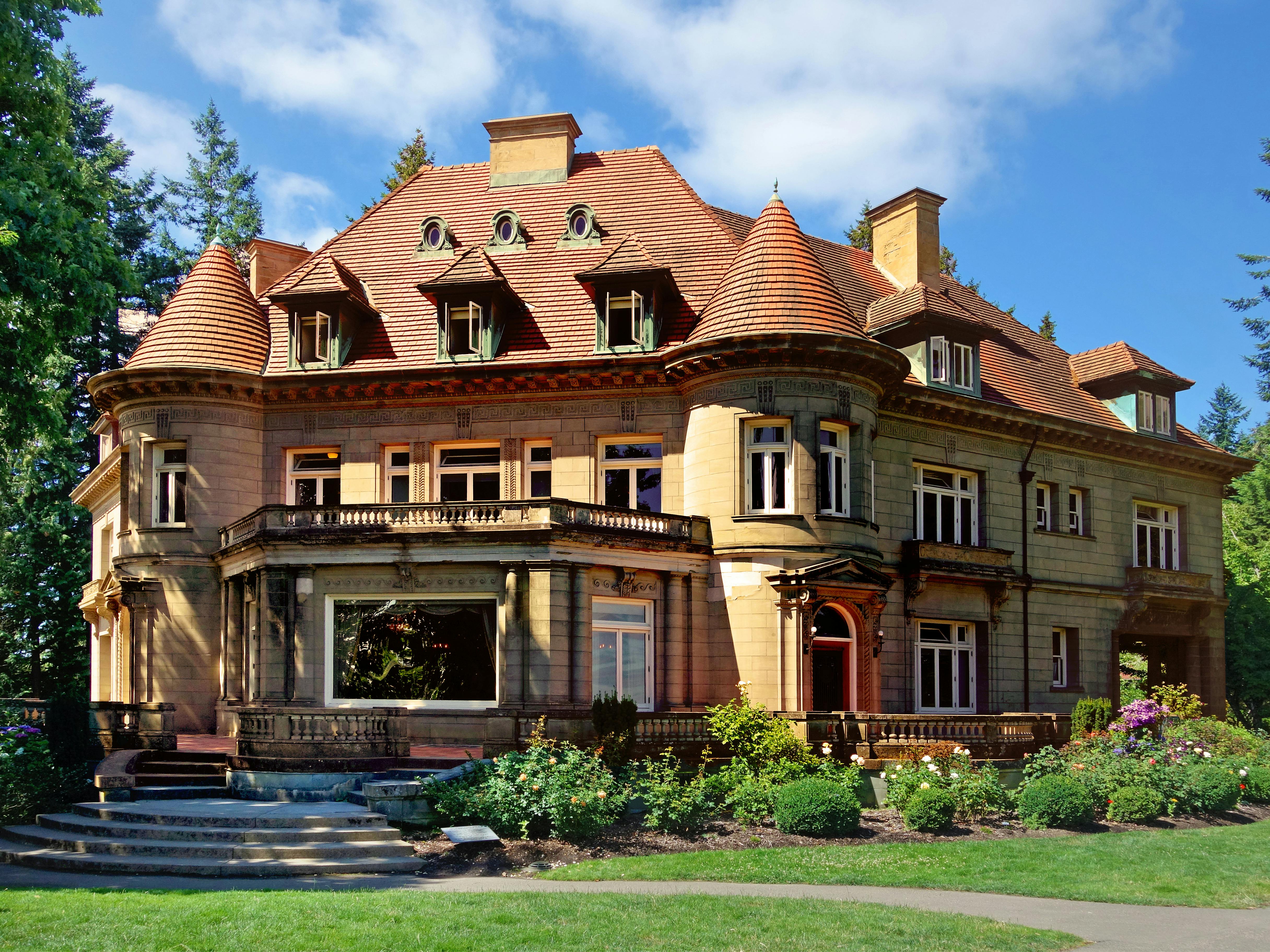 Renaissance Pittock Mansion in Portland · Free Stock Photo
