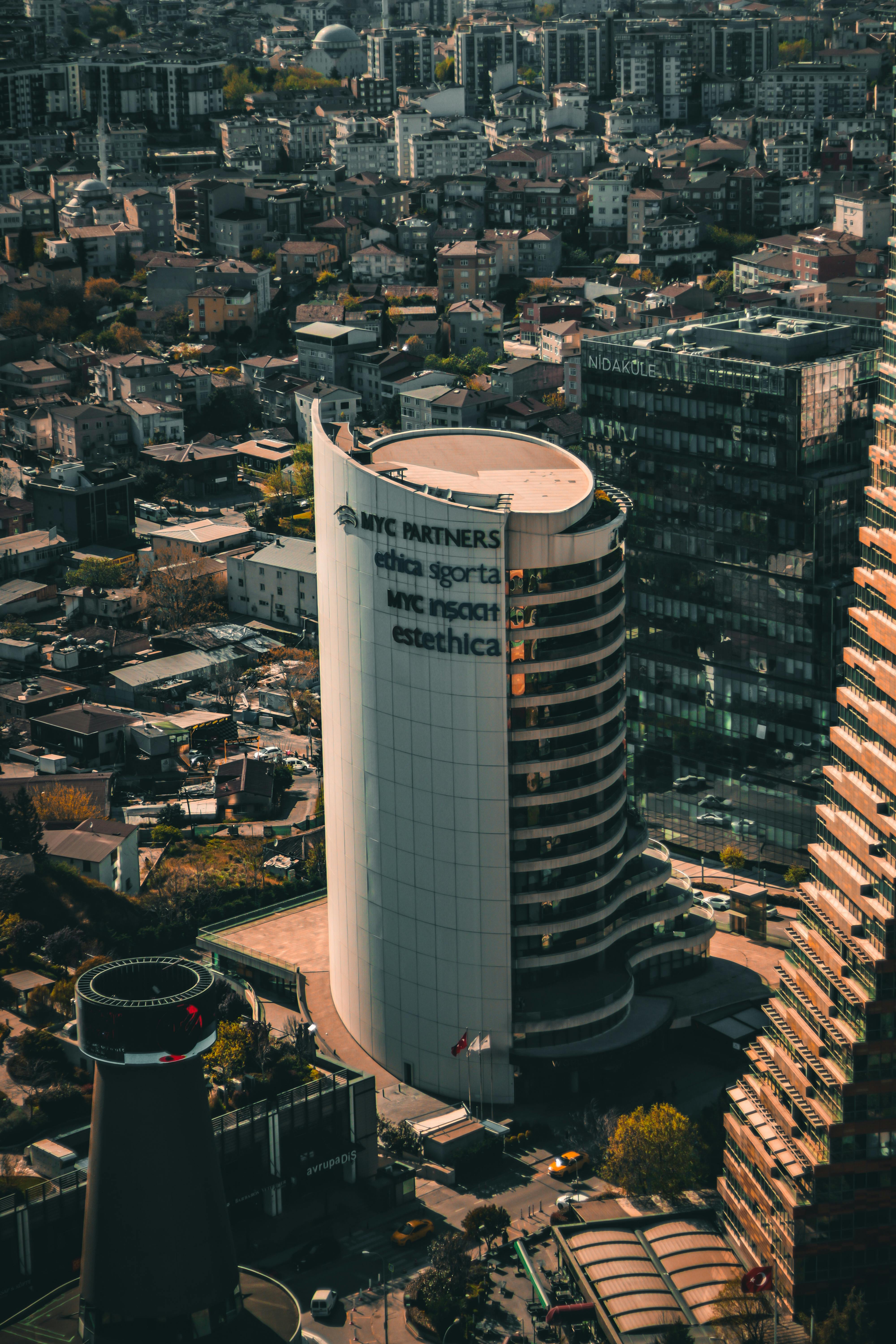 Worldwide Business Center office building in Istanbul · Free Stock Photo