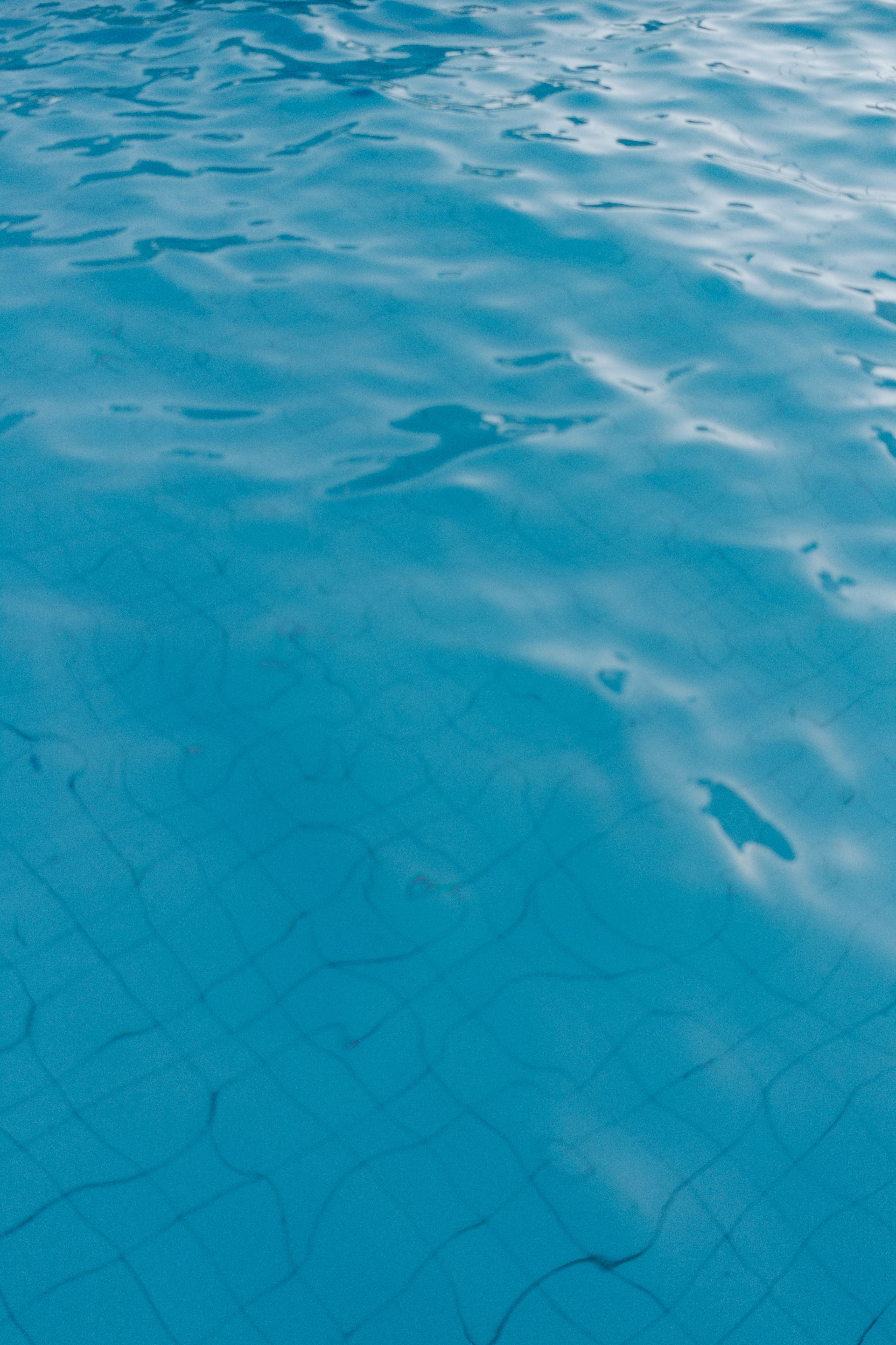 Blue water in a pool · Free Stock Photo