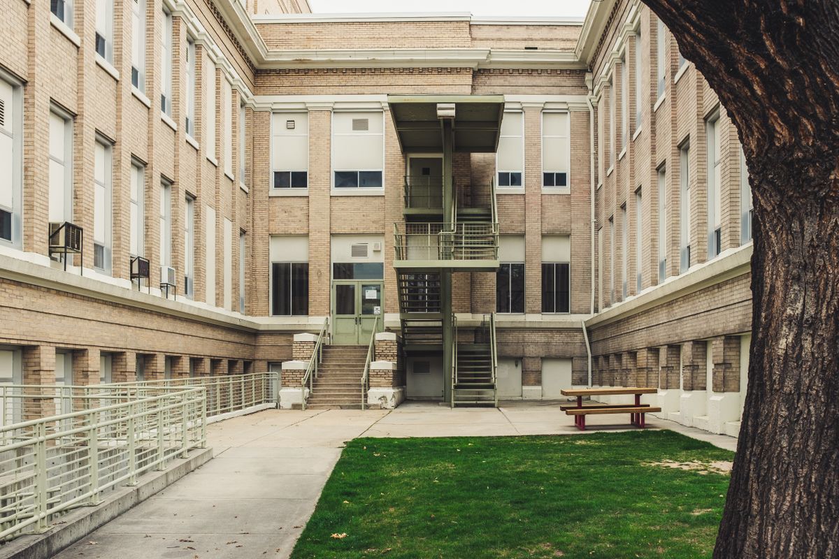 School Courtyard Photos, Download The BEST Free School Courtyard Stock ...