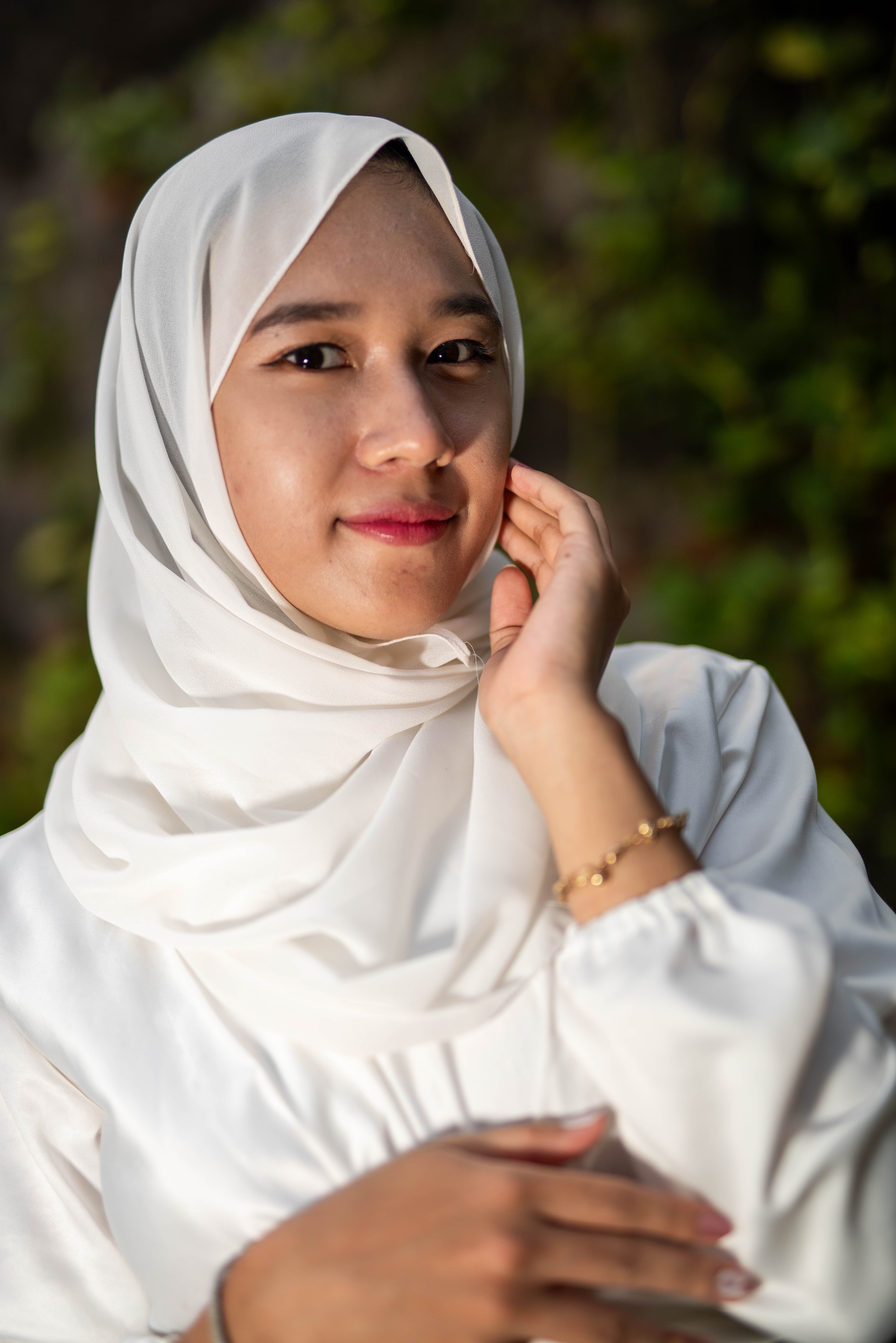 Woman in White Hijab · Free Stock Photo