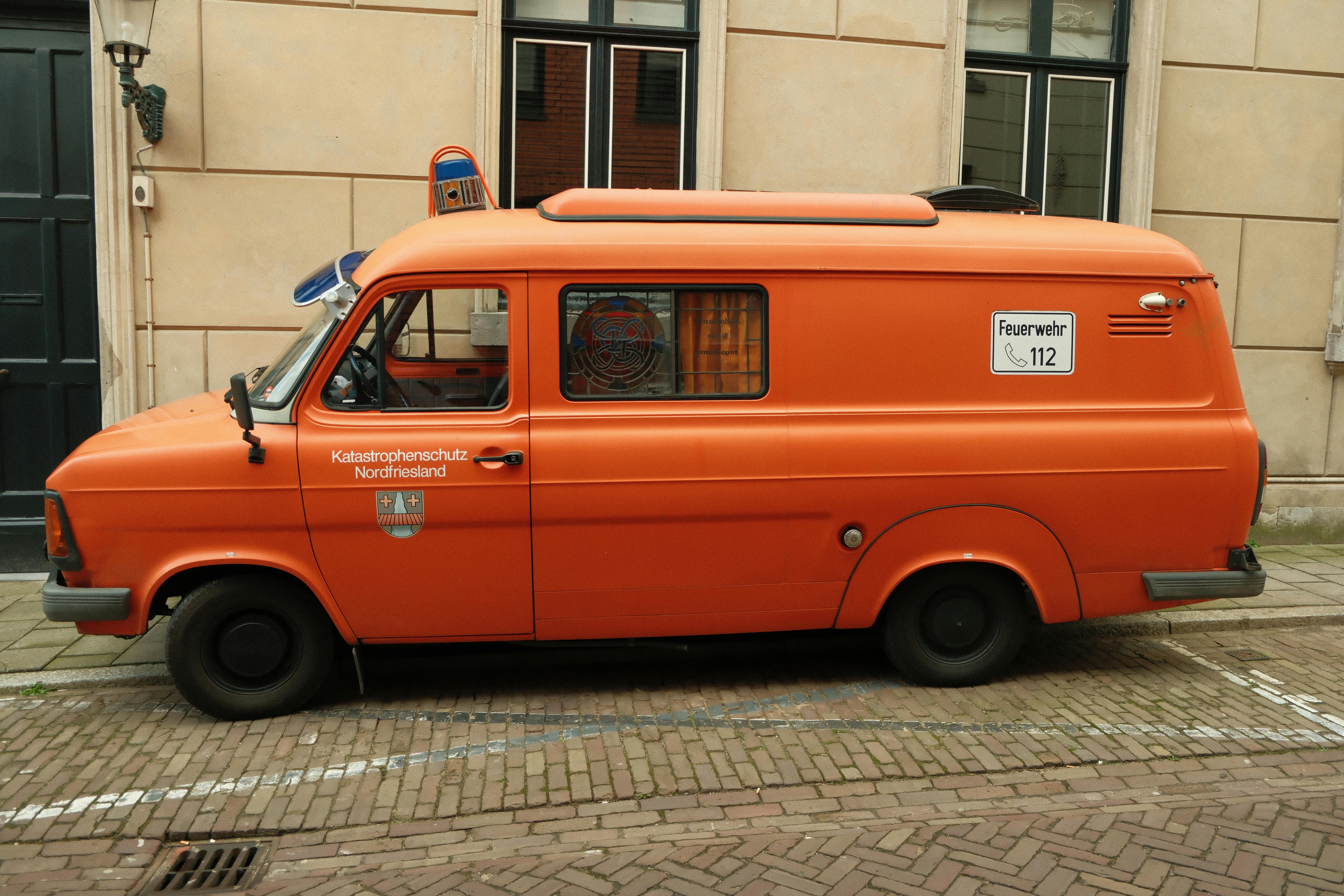 Vintage Ford Transit · Free Stock Photo