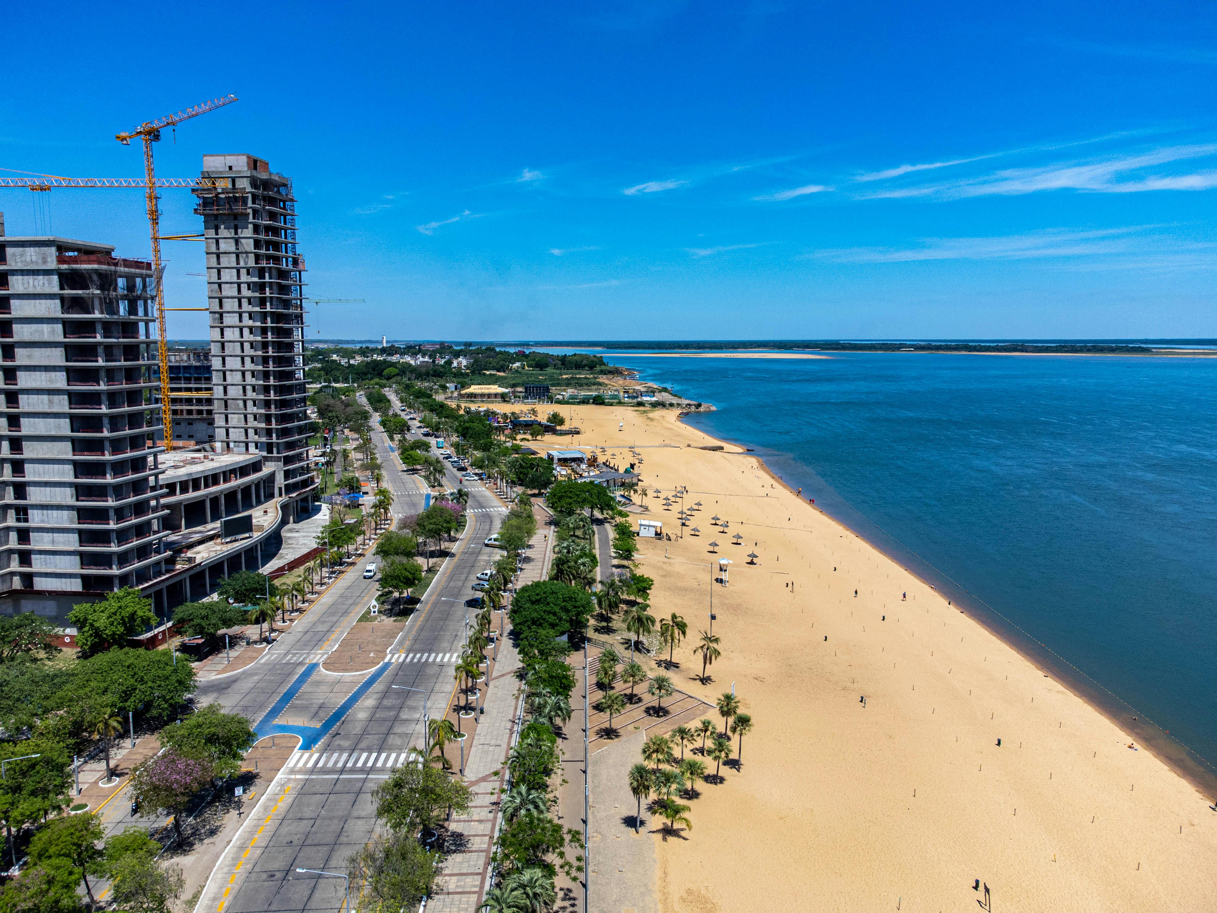 Beach in Costanera Corrientes in Argentina · Free Stock Photo