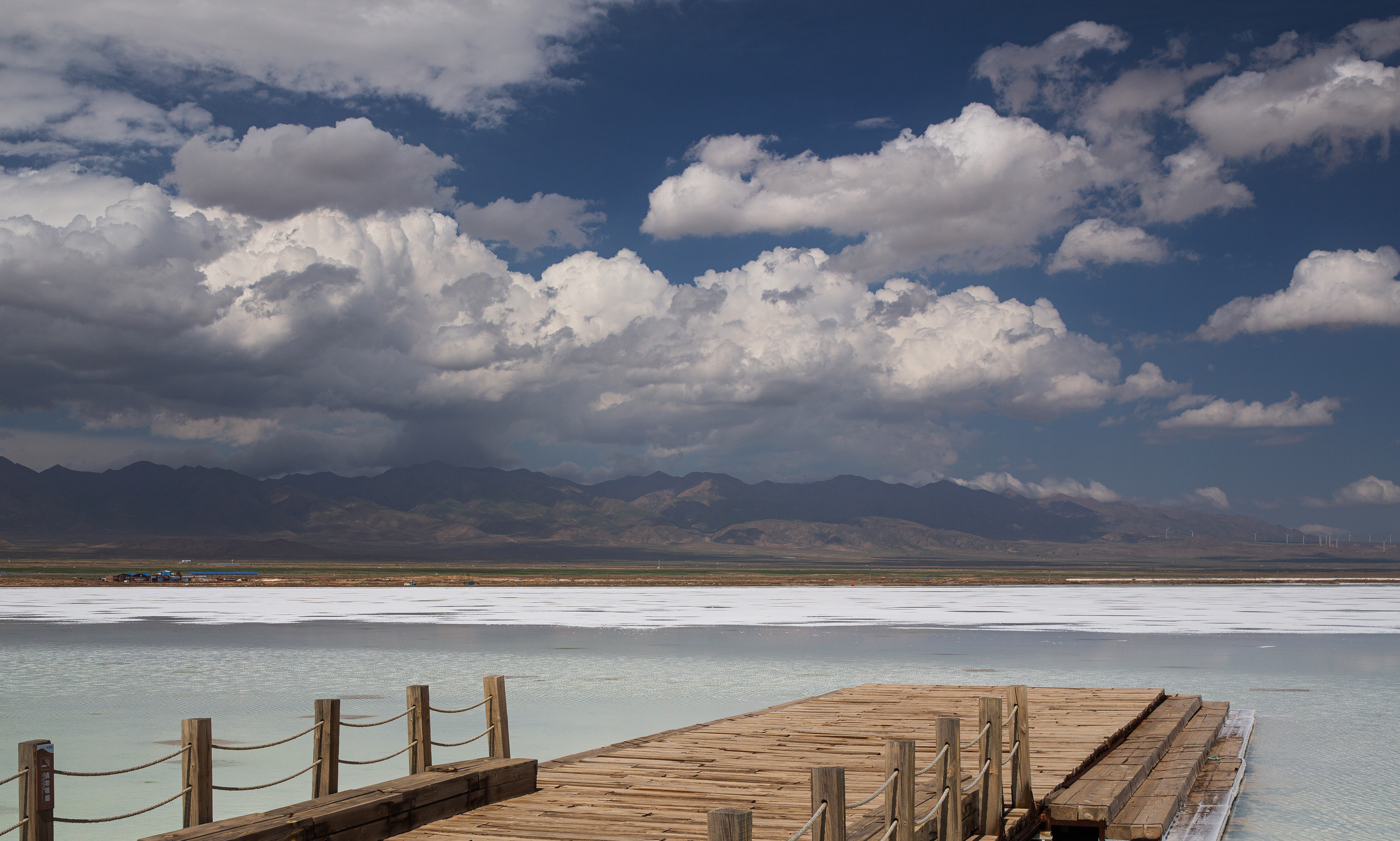 Wooden Coast in the Salt Lake · Free Stock Photo
