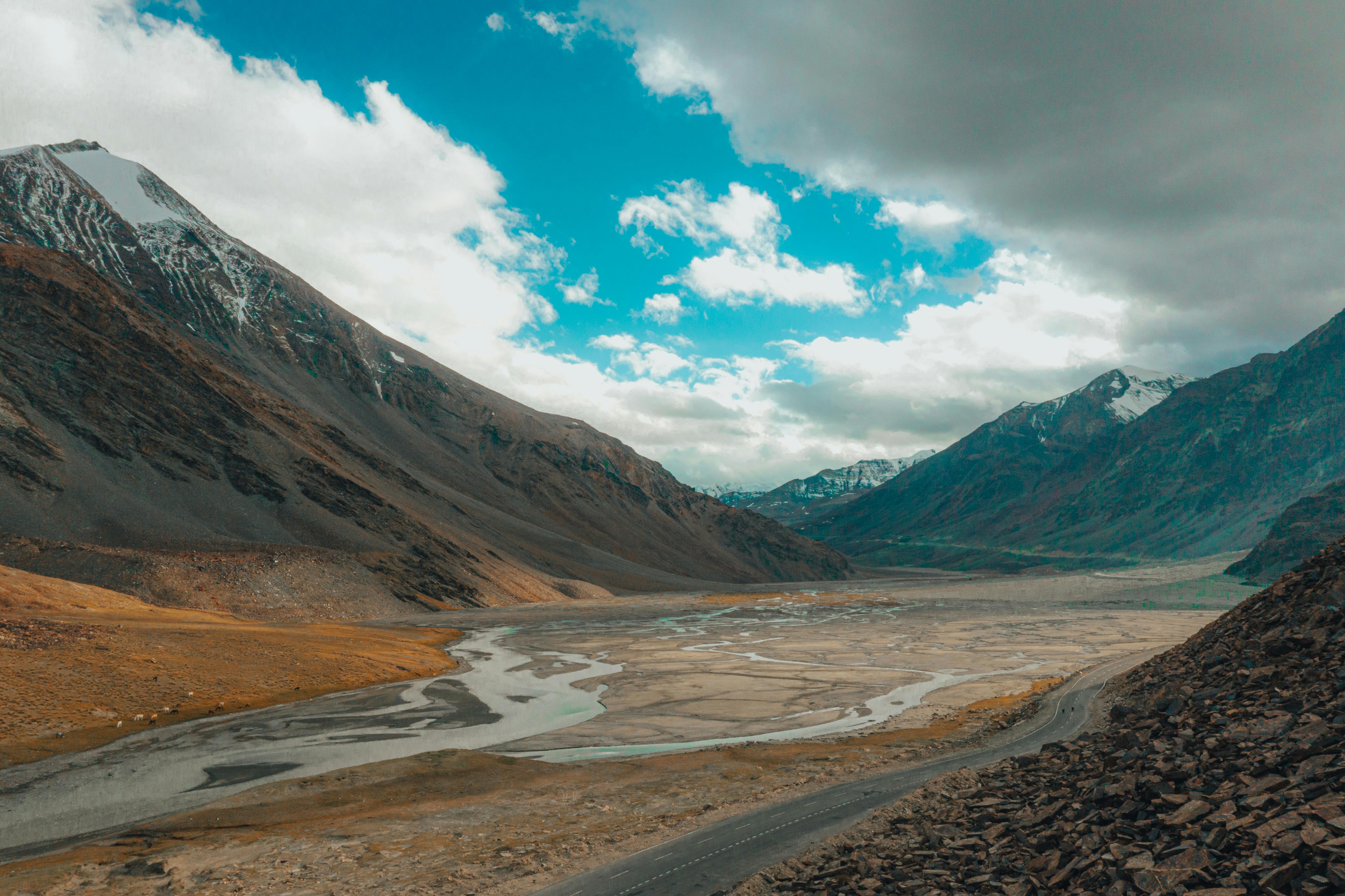 River in Barren Valley in Mountains · Free Stock Photo