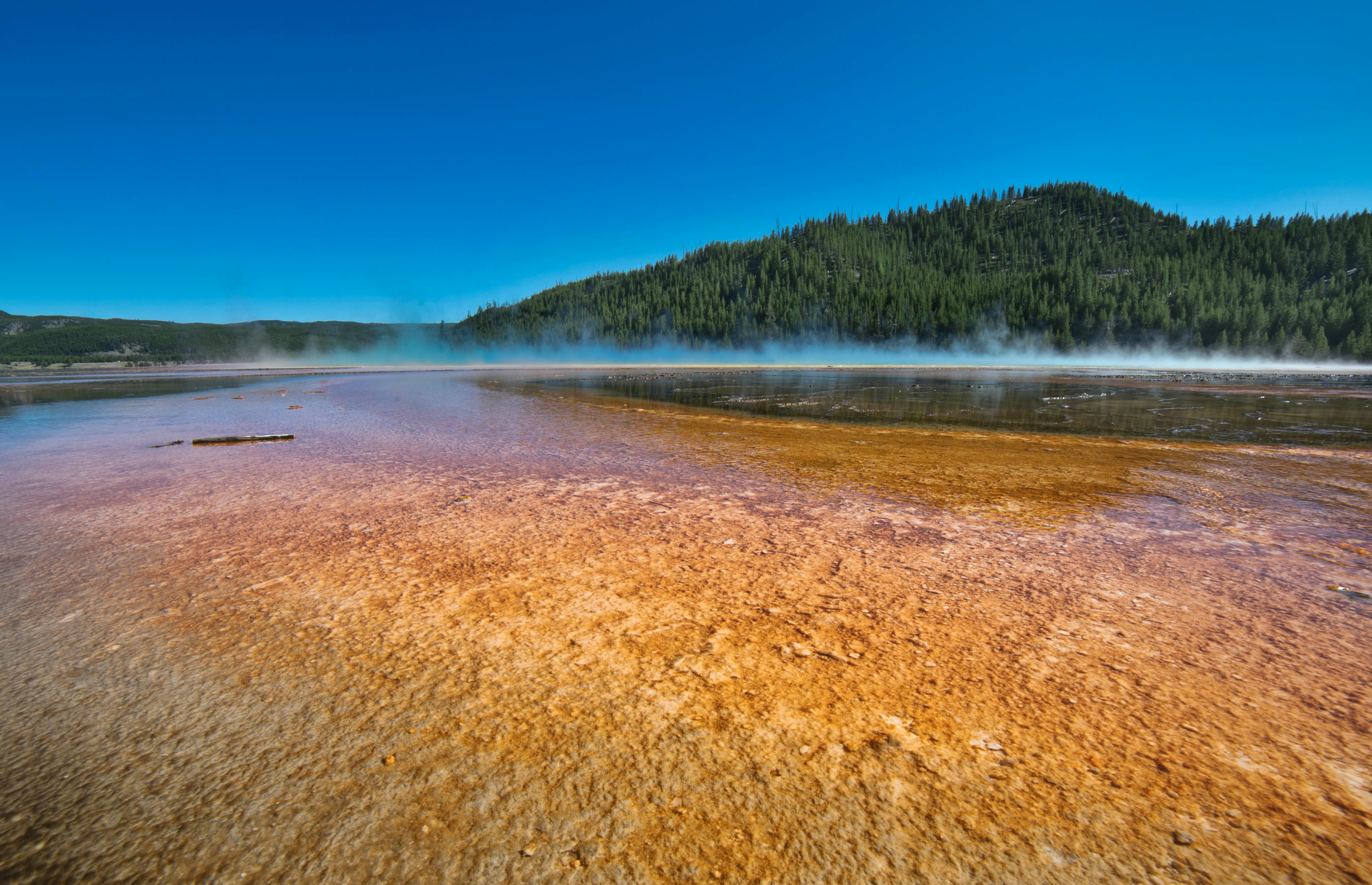 The Black Opal Pool at Yellowstone National Park · Free Stock Photo