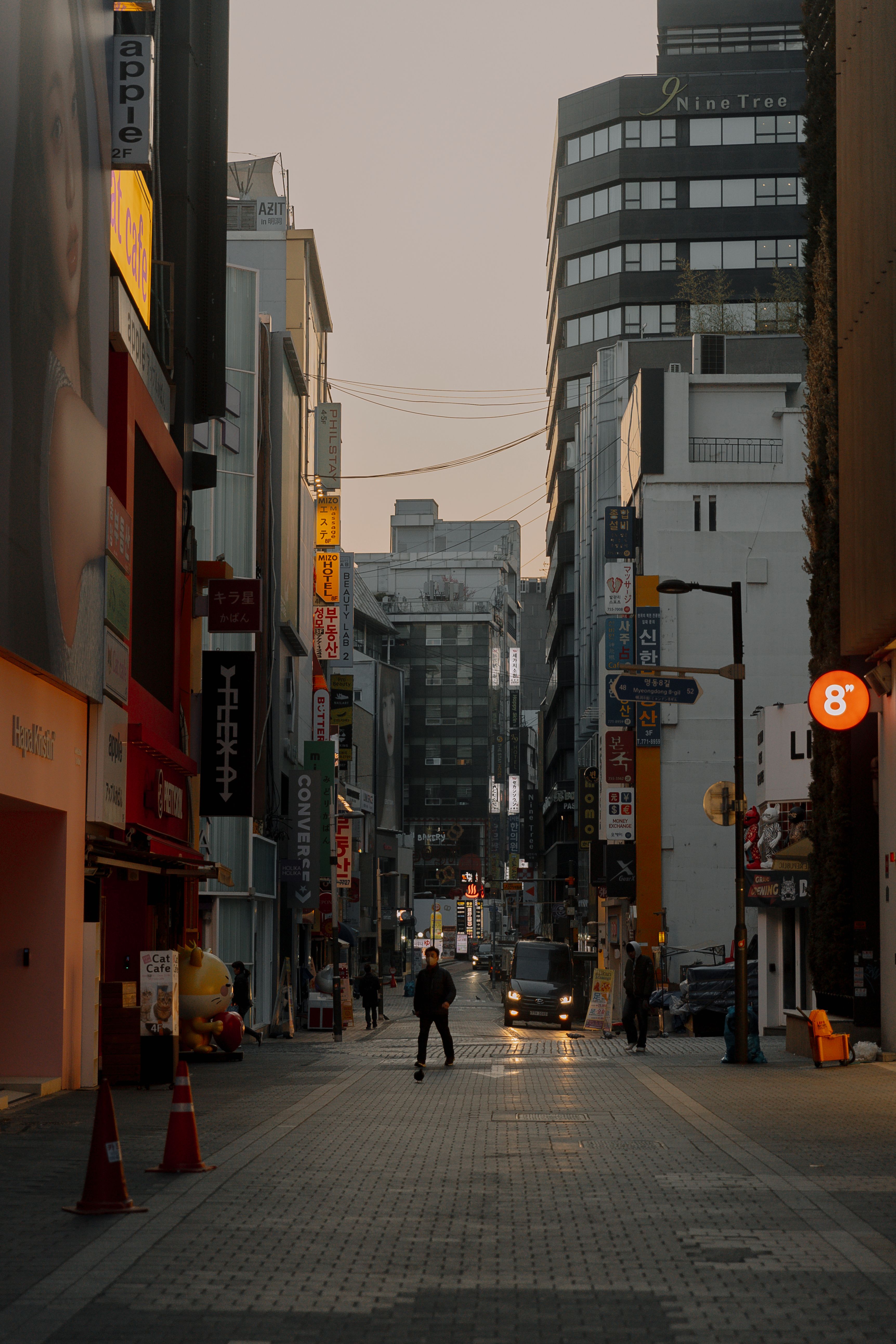 City Street at Dusk · Free Stock Photo