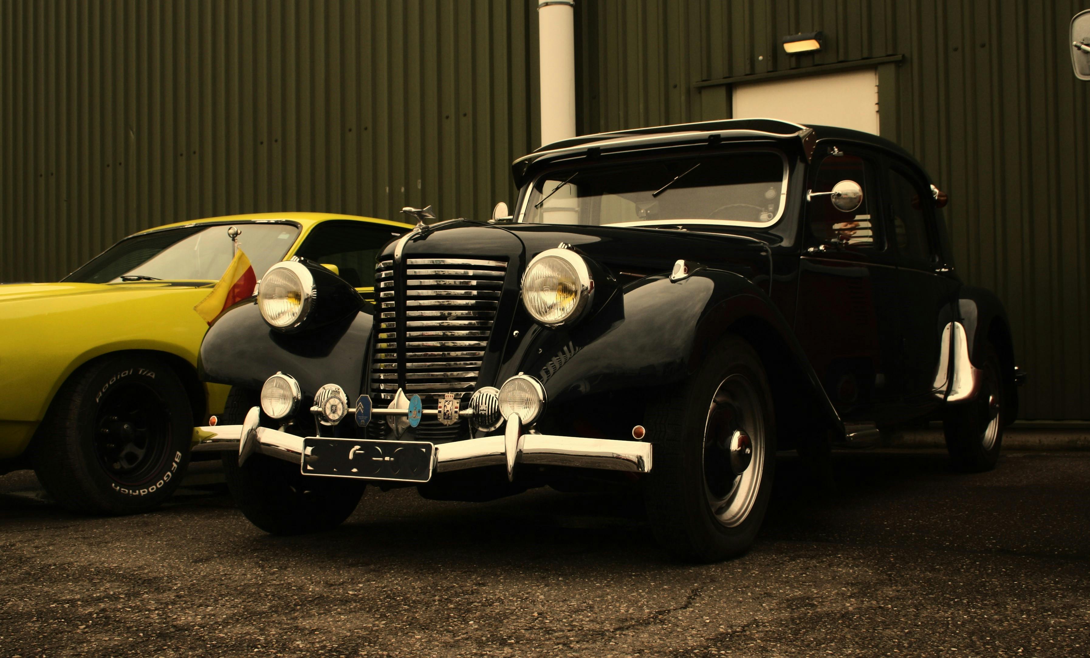 Oldtimer car · Free Stock Photo